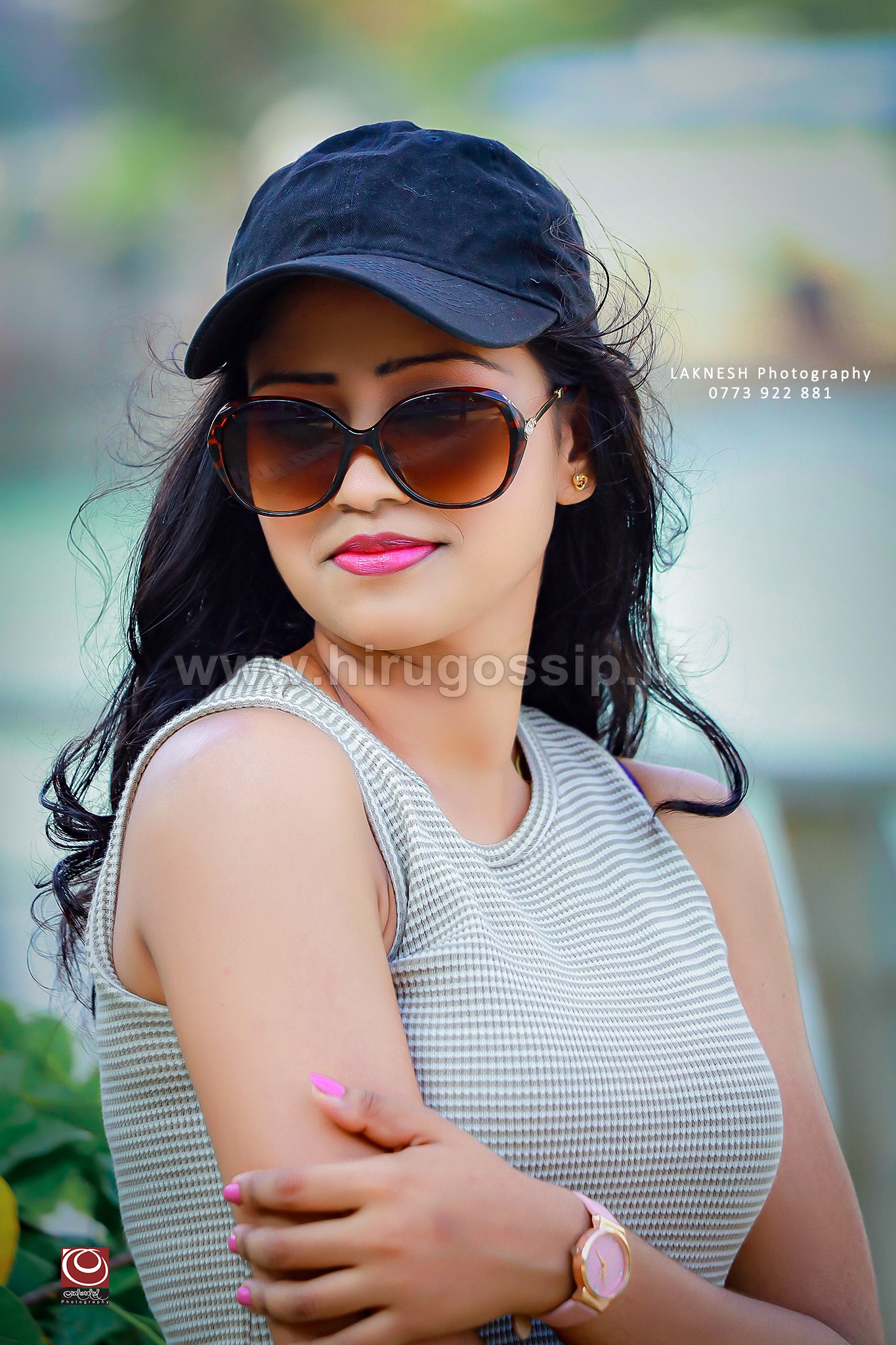 එකපාරක් බැලුවොත්, දෙපාරක් බලනවා සත්තයි..! අන්තිම ටික තමයි ලස්සනම ...