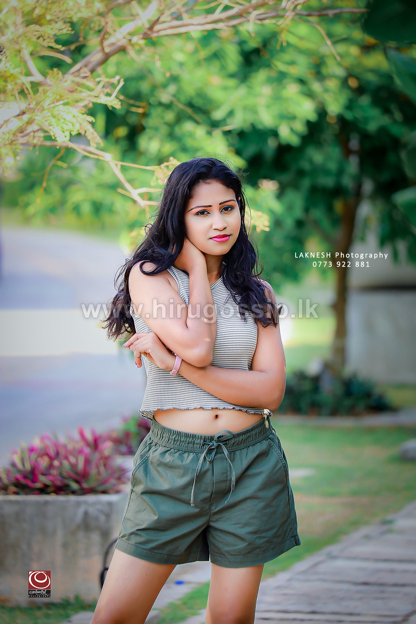 එකපාරක් බැලුවොත්, දෙපාරක් බලනවා සත්තයි..! අන්තිම ටික තමයි ලස්සනම ...