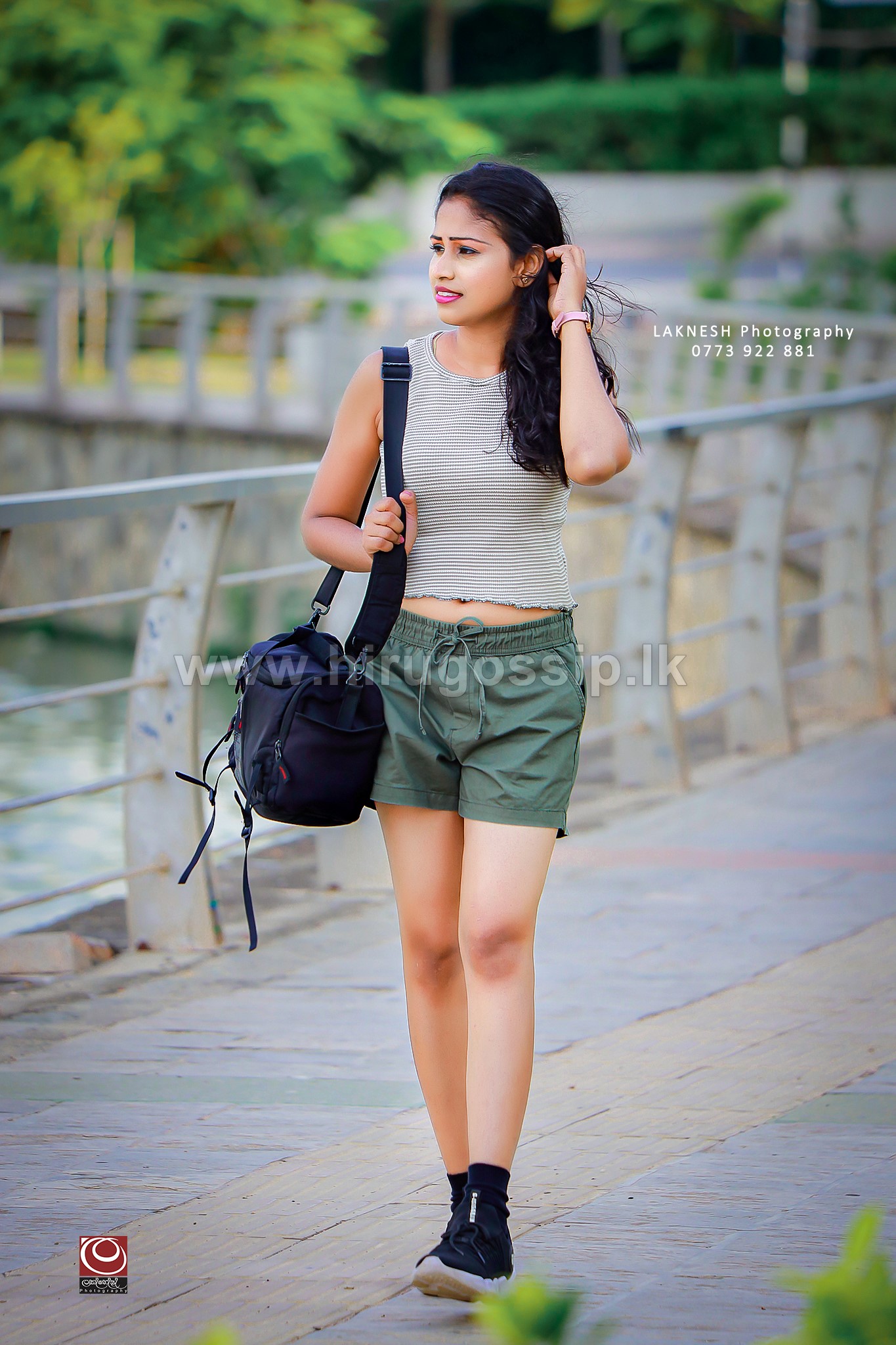 එකපාරක් බැලුවොත්, දෙපාරක් බලනවා සත්තයි..! අන්තිම ටික තමයි ලස්සනම ...