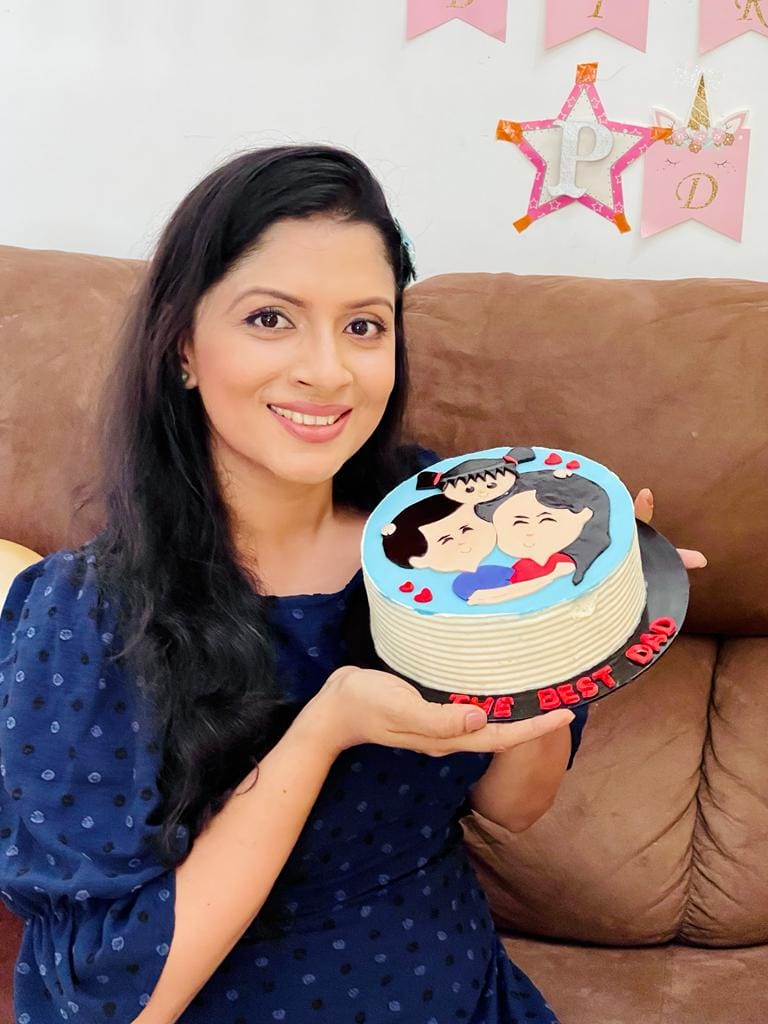 ඉෂාරාගේ ආදරණීය සැමියා අනුර, හුරතල් දෝණිත් එක්ක සැමරූ... ලස්සනම උපන්දින සාදය - Photos - Ishara ...