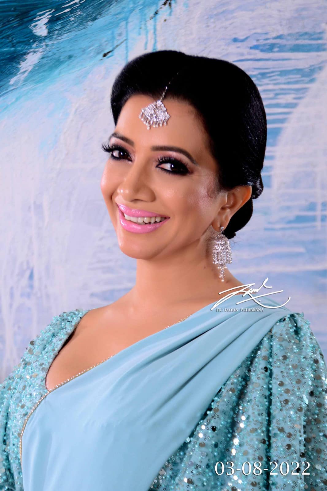 අඳුරගන්න පුළුවන්ද බලන්න... ජනප්‍රිය රංගන ශිල්පිනි සචිනි අයේන්ද්‍රා, එදා ...