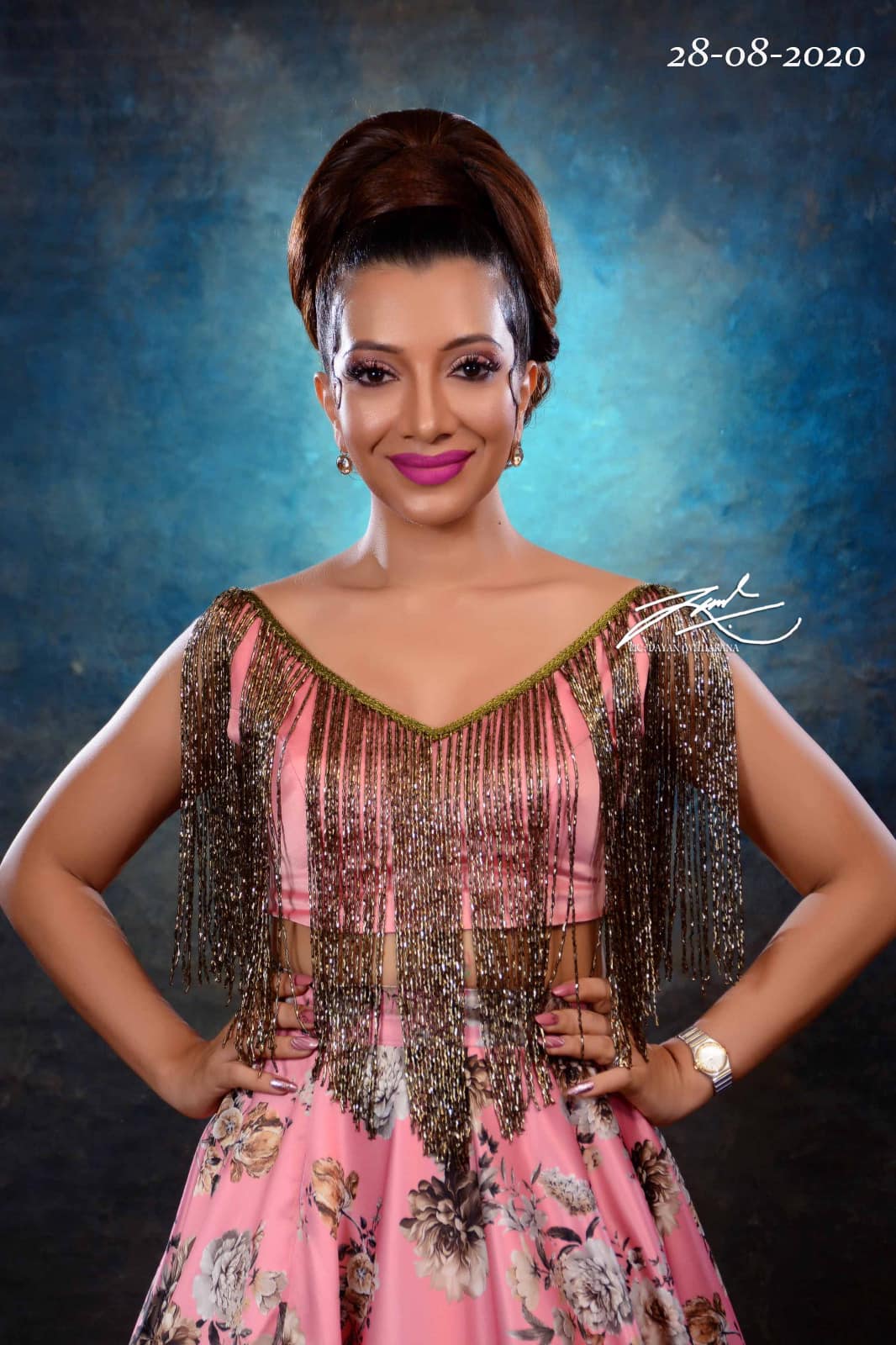 අඳුරගන්න පුළුවන්ද බලන්න... ජනප්‍රිය රංගන ශිල්පිනි සචිනි අයේන්ද්‍රා, එදා ...