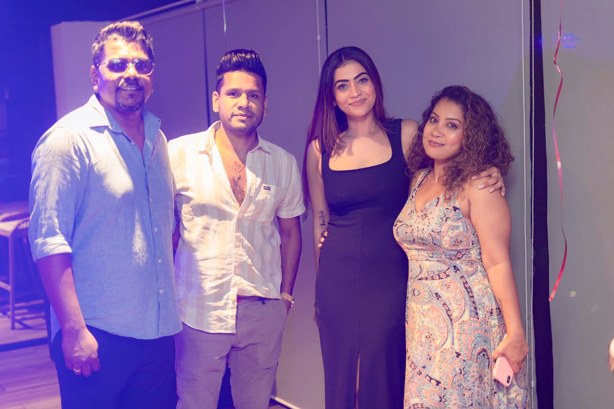 "සුරංගනාවී මගේ හඳක් වගේ පායලා... හිතේ තියන ආදරේ ඇස් දෙකේම ලියැවිලා ...