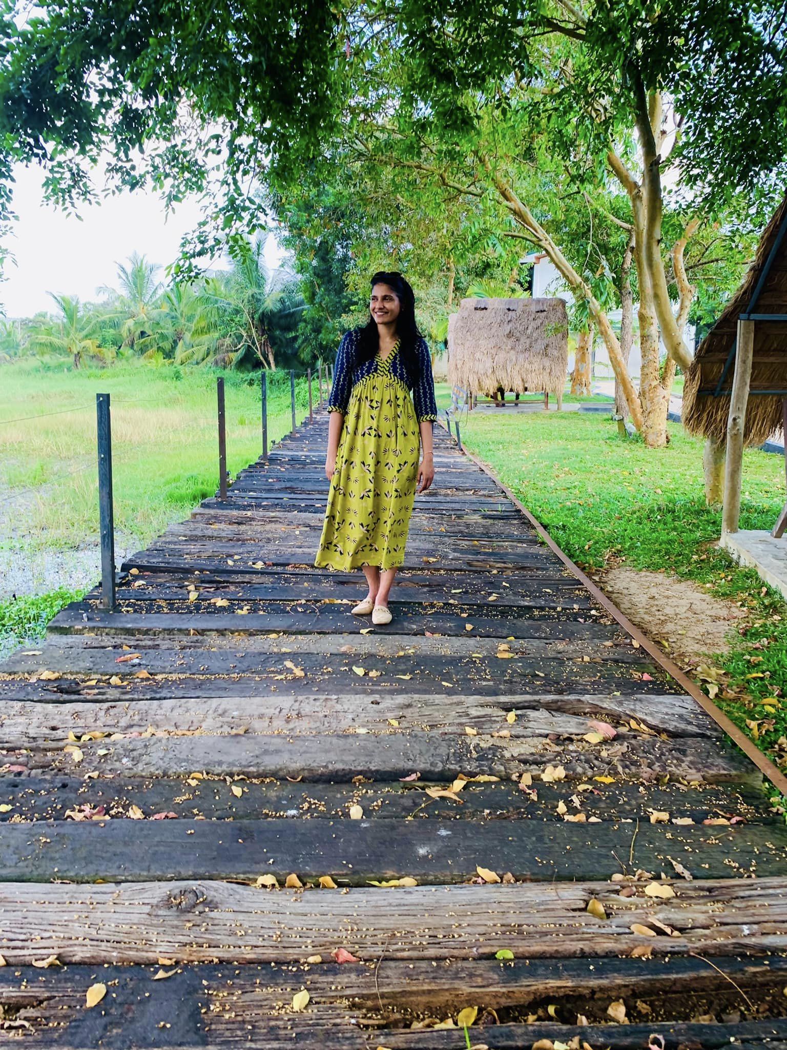 අවුරුදු සමරන්න ලන්ඩන් ඉඳලා ලංකාවට ආපු තුමිඳු දොඩන්තැන්න සහ පවුලේ අය ...