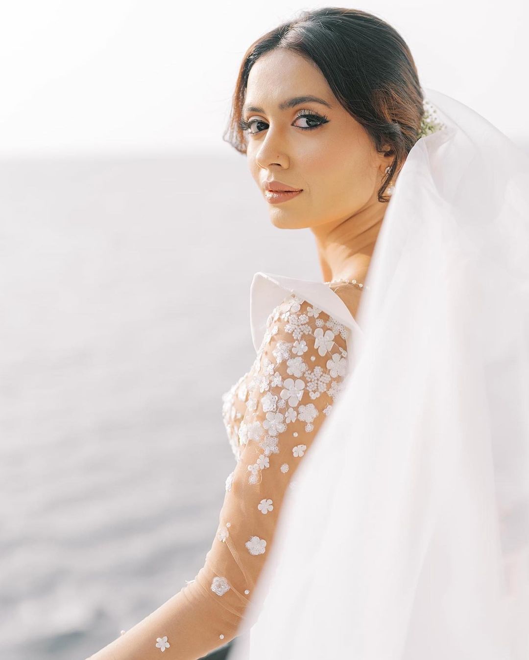 සිනමා තිරයේ හැඩ මවන, හුරුබුහුටි රුවැත්තිය... යෙහාලි ටාෂියා යුග දිවියට ...
