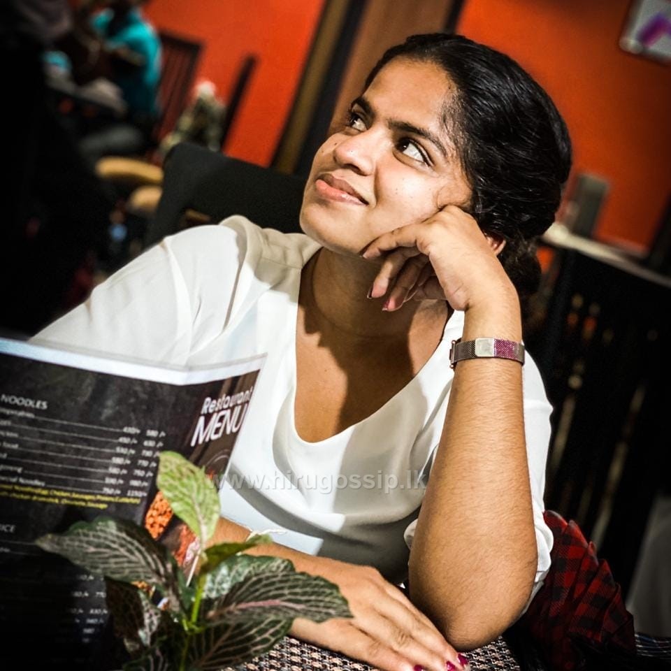 තාම හීනයක් වගේ ඔයා දාලා ගියා කිවුවම.. ඒ මතක, මතක් කරන්නවත් බෑ ...