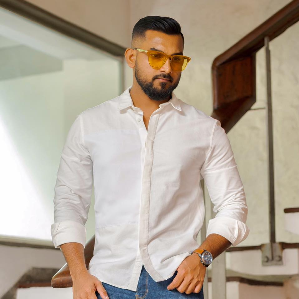 මට ඉතින් ඒ ආදරය ලැබුණාම ඇති.... සුපුන් මේ කියන්නේ ඇගේ පෙම්වතිය ගැන ...