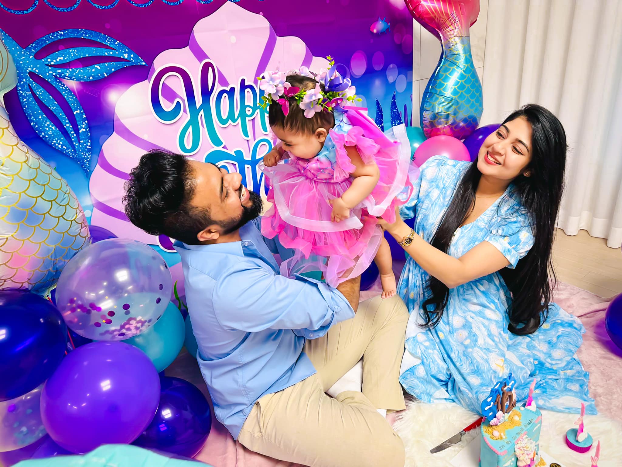 කොහොමද මේ චූටි බෝලේගේ හැඩ... ඒ දෙන්නගේ චූටි මැණිකට දැන් මාස හයක් ලු... - Samee And Sandu - Hiru ...