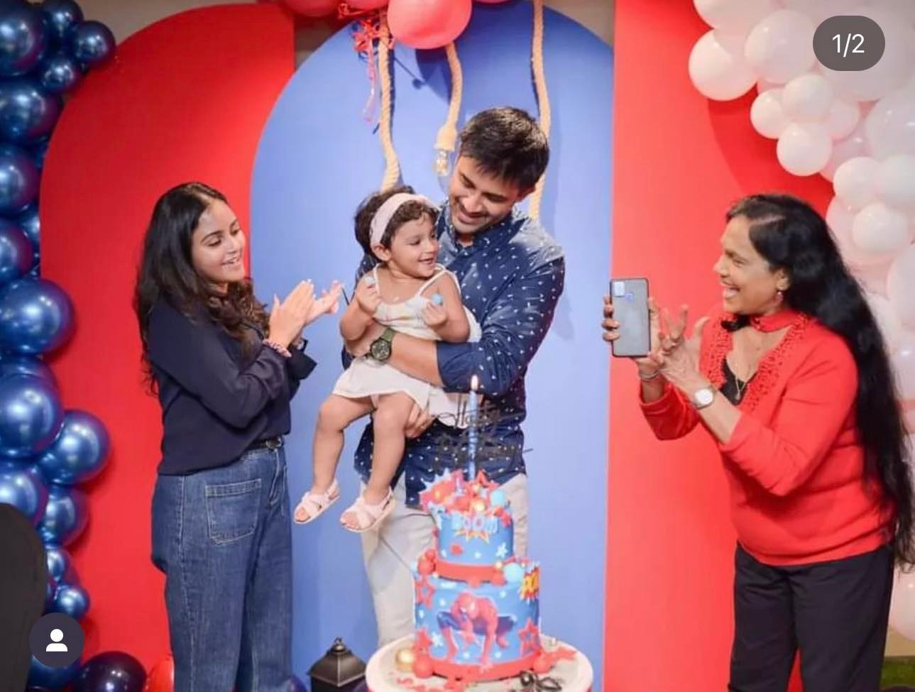 ආසම කරන ස්පයිඩර් මෑන් තේමාවෙන් පවුලෙ අයයි කලා ලොවේ යාළුවොයි එක්ක සාරංග ...