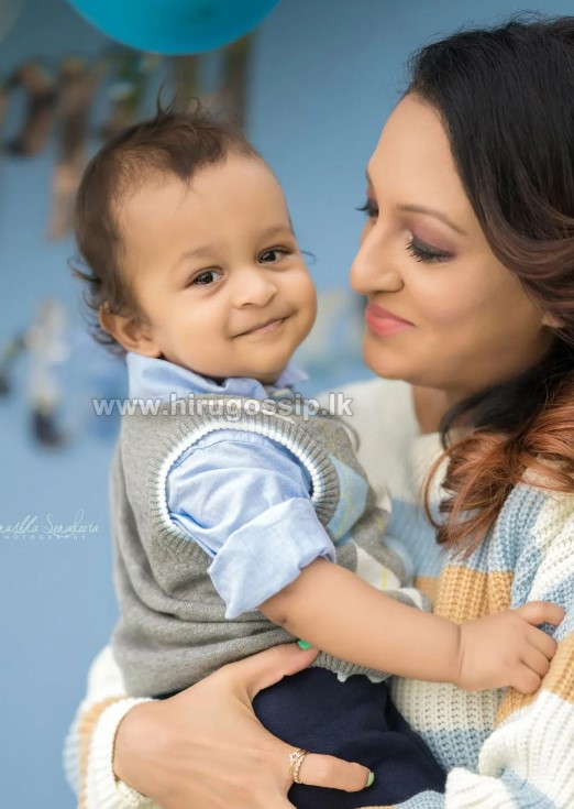 කසාදයක් කැඩිච්ච ඕනම ගැහැනියක් දිහා සමාජේ බලන්නෙ වපර ඇහින්. එයා තමයි ...