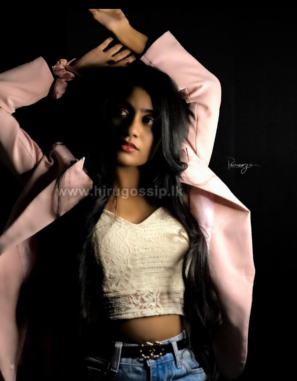 මට අවුරුදු 20 යි, අම්මා කෙනෙක් වෙන්න යන්නේ, ඒකට සූදානම් වෙනවා දැන් ...