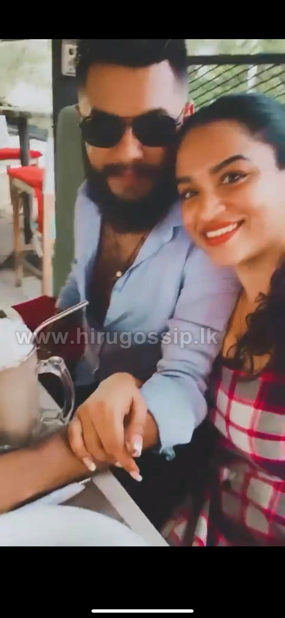 ඇය ඔබගේ පළමු කෙනාවත්, ඔබ ඇයට සිටි එකම කෙනාවත් නෙවෙයි. නමුත්..” - ලෝකෙන්ම හංඟපු මාධවී වත්සලාගේ ...