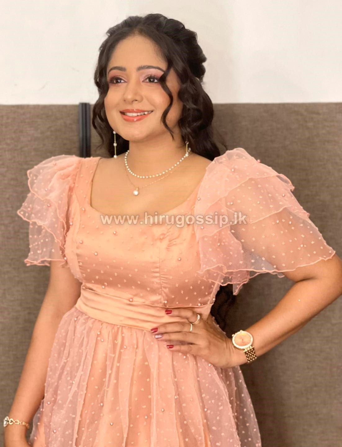 අනේ අක්කේ ඉක්මණින් සනීප වෙන්න !” - පුංචි රූපපෙට්ටියේ රෝස පාට බෝනික්කිව ...
