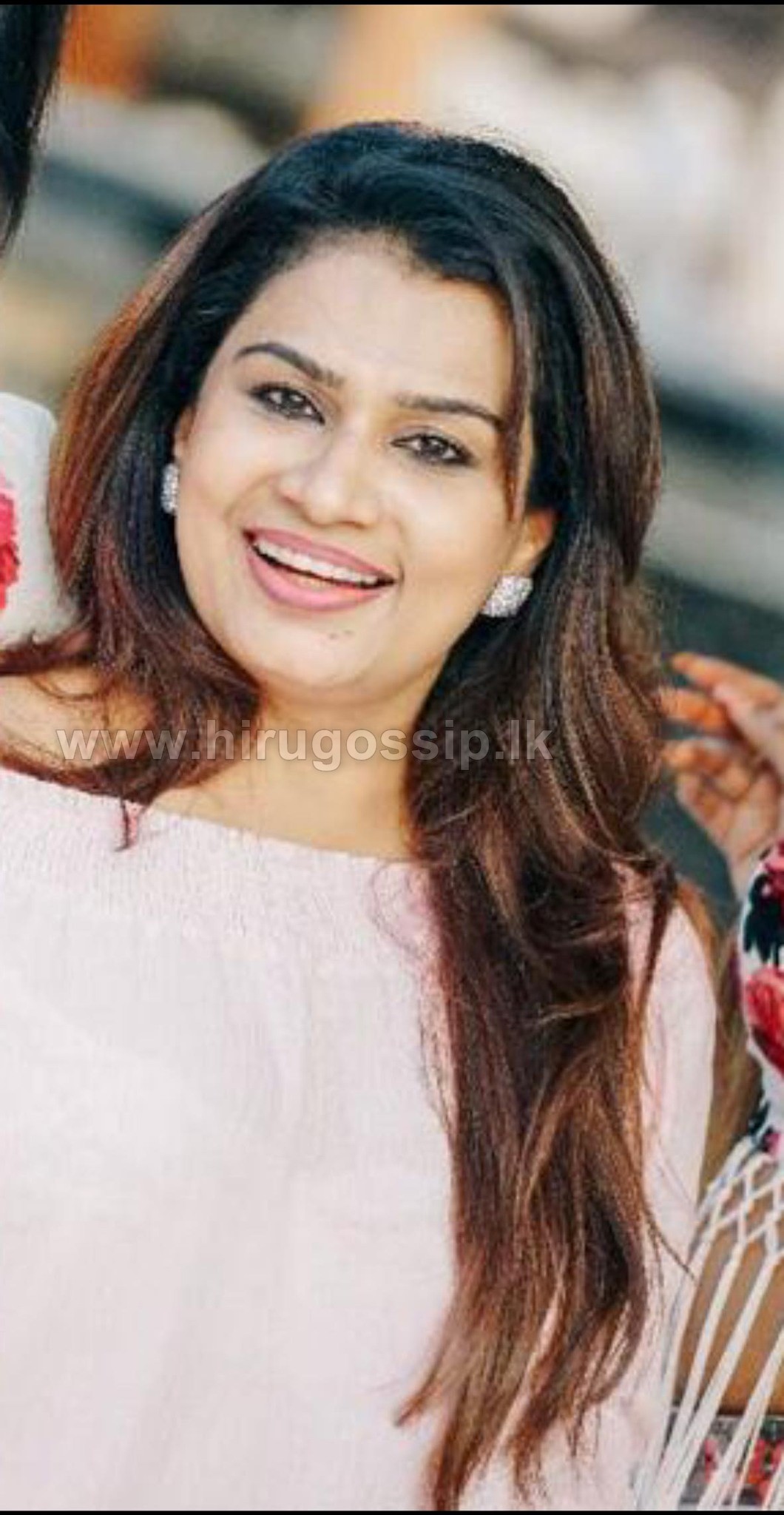 අපිව දාලා ගියානේ පණ ! මම එනකන්ම හිටියානේ සුදුපණ..” - ජීවන්ගේ බිරිඳ ...