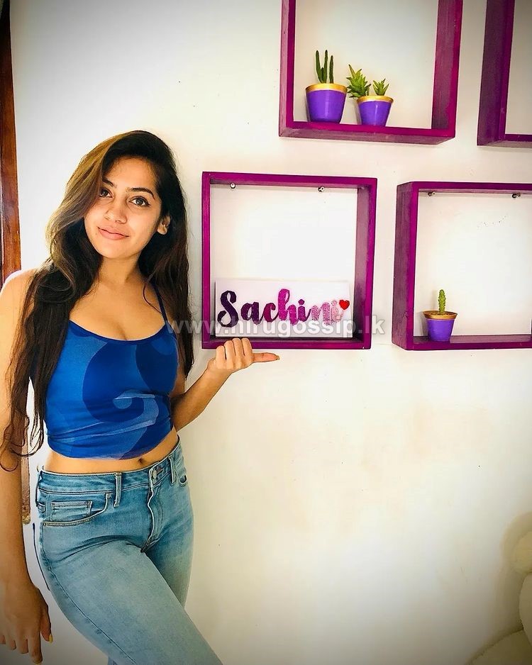 පළවැනිම කිස් එක 7 වසරේදී.. අනේ අම්මේ කරන්ට් එක වැදුණා ව‌ගේ ! විශ්වාසය නිසා ශෙයා කරන දේවල් පස්සෙ ...