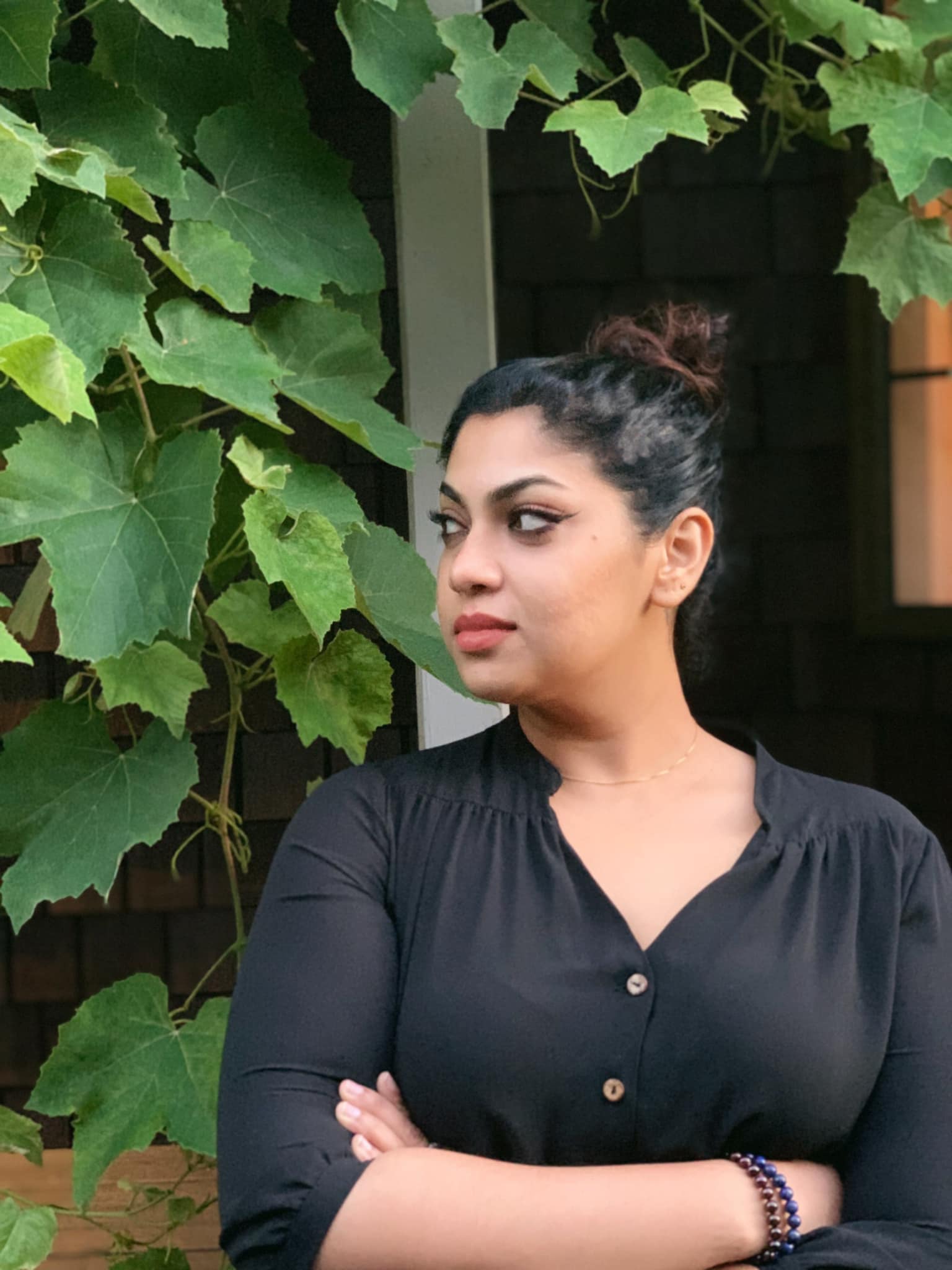 "රත්තරන්, හිත හොඳ නම්, ආදරෙන් පිරිලා නම්, සිත රිද්දගන්න ලැස්ති වෙලා ඉන්න..." සැමියාගෙන් වෙන් ...