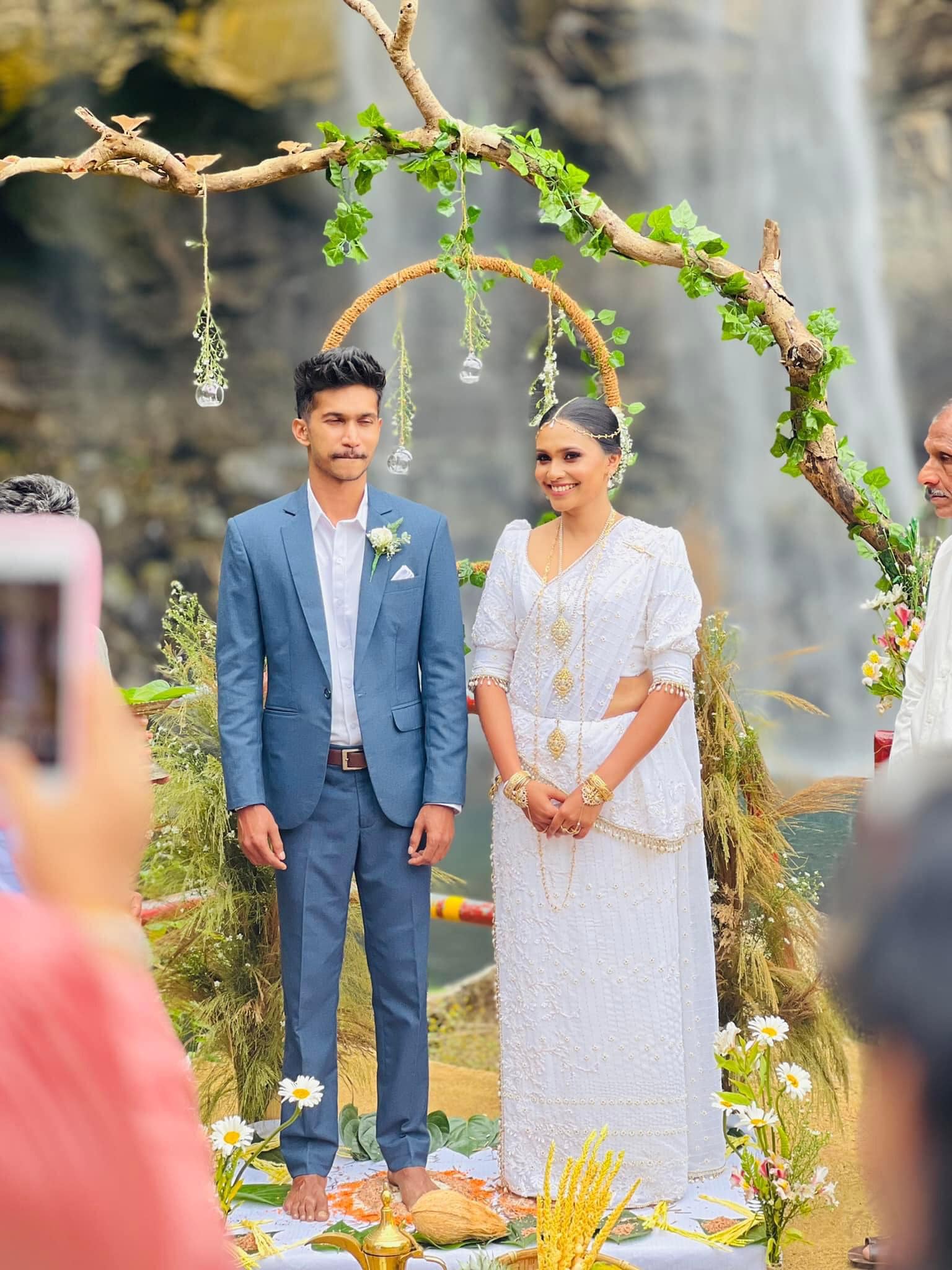ඒක මාරම ලස්සන වෙඩින් එකක්... ඇබර්ඩින් ඇල්ලේ සුන්දරත්වය විඳිමින් ගත්ත ...