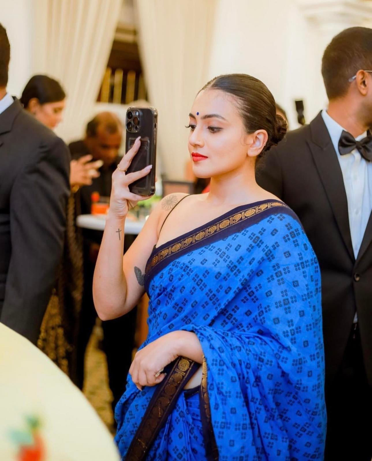 "ඩයස්ගෙ නංගි" රණ මොණ‍රියක් වෙලා.... එන්න එන්න ලස්සන වෙන ශනුද්‍රි ප් ...