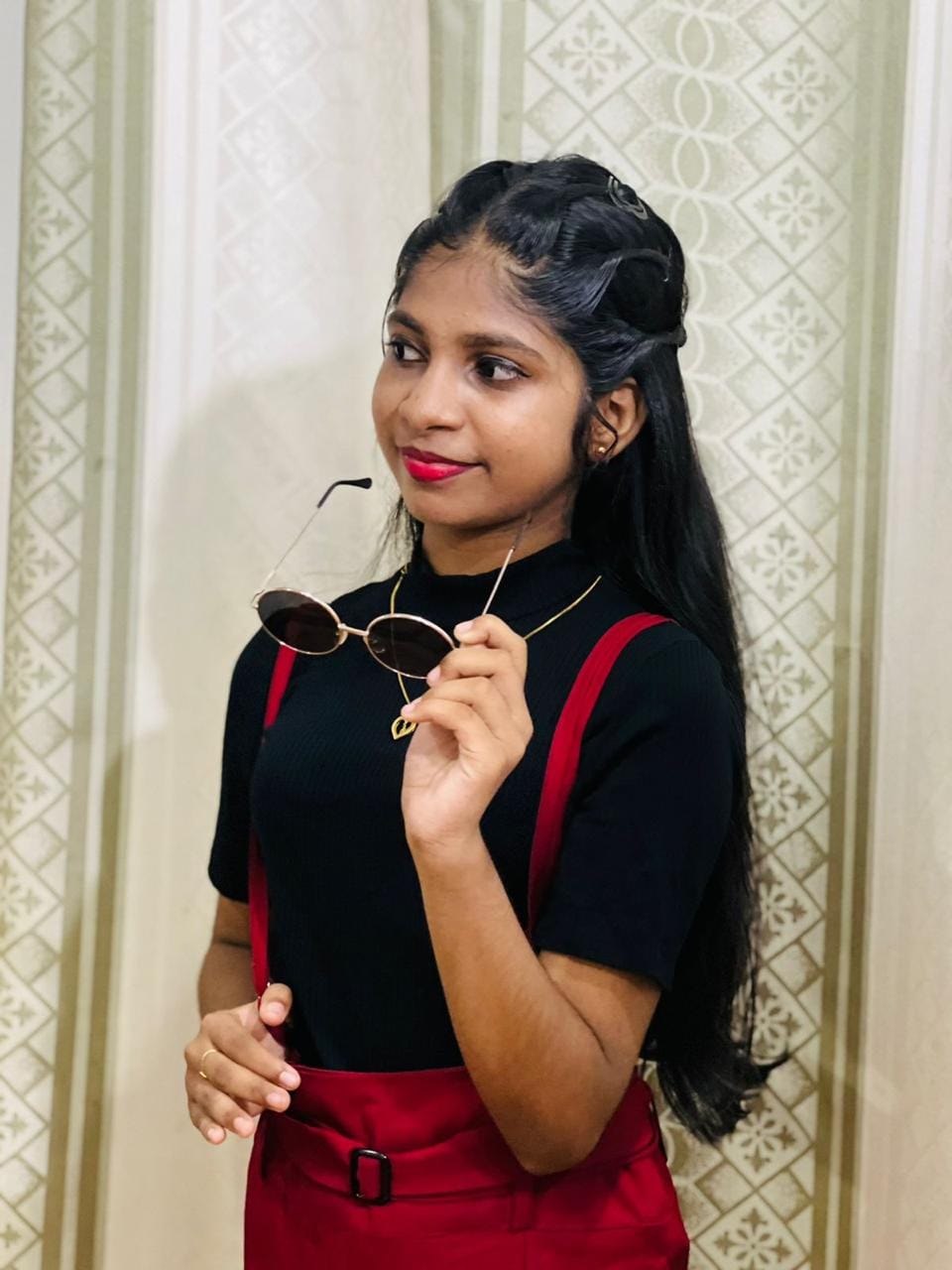 හිතුවද මෙහෙම කරන්න පුළුවන් කියලා...? ලංකාවේ පුංචි කෙල්ලෙක් තමිල්නාඩුවේ ...