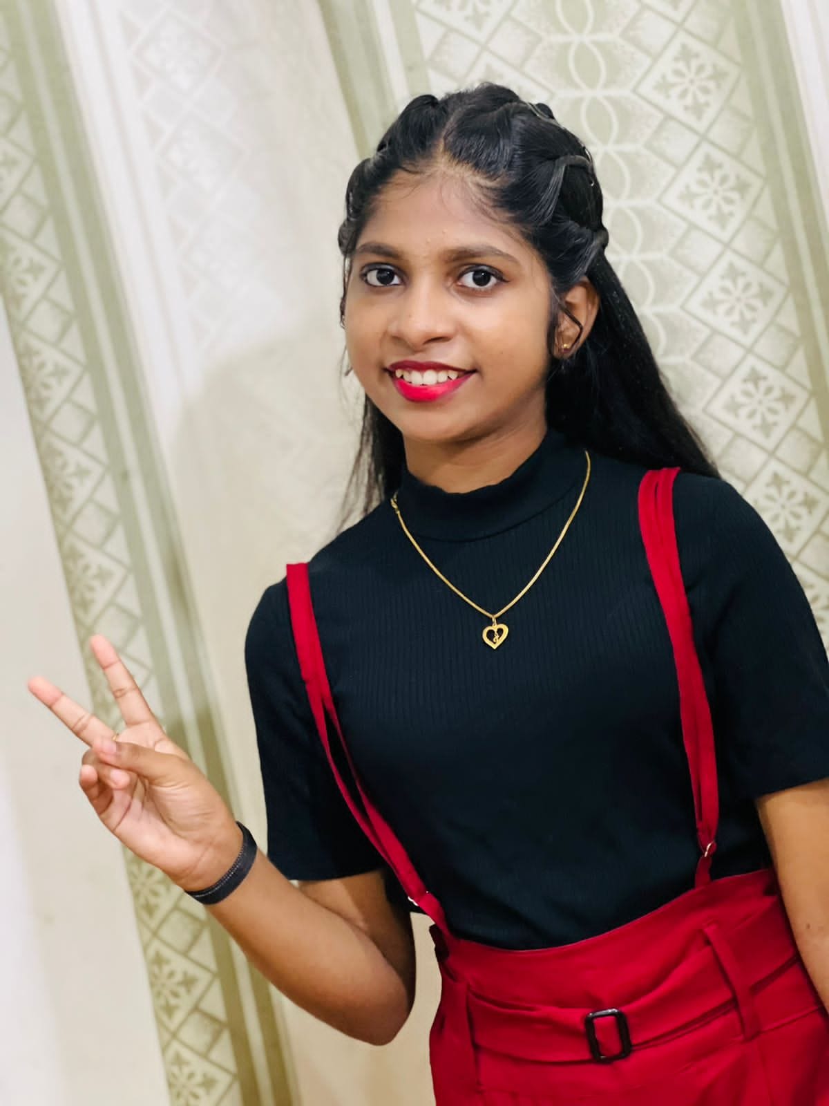 හිතුවද මෙහෙම කරන්න පුළුවන් කියලා...? ලංකාවේ පුංචි කෙල්ලෙක් තමිල්නාඩුවේ ...