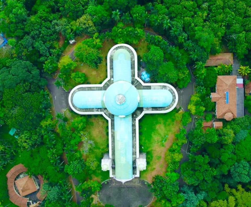 ප්‍රේමයේ අරුත ලොවට දෙසූ ජේසුස් වහන්සේගේ ආදරය,ආශිර්වාදය අනිවාර්‍යයෙන් ...
