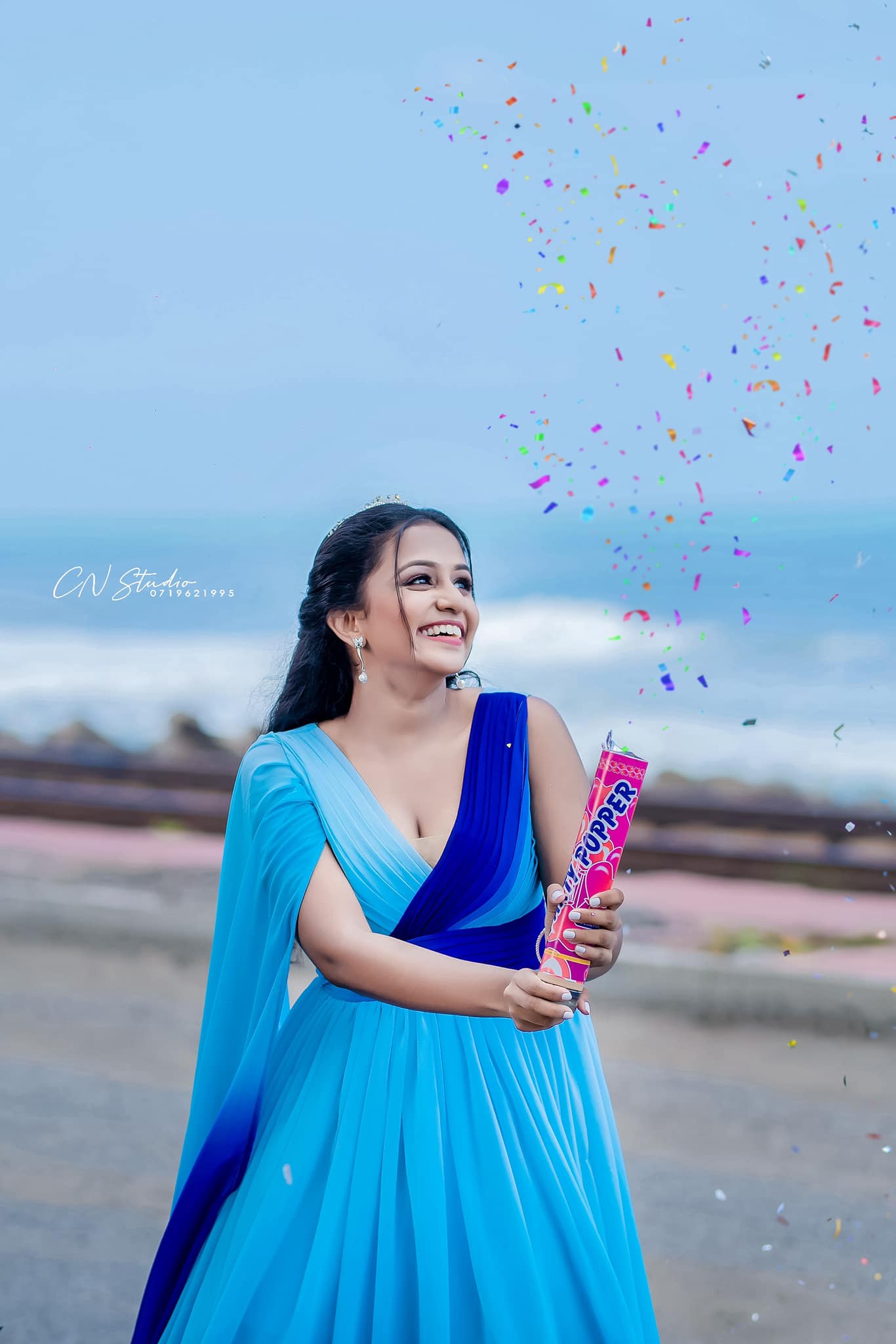 ගීතයෙන් සිත් වසඟ කෙරූ සඳලි එයාගේ 20 වෙනි උපන් දිනය සැමරුවේ මෙහෙමයි ...