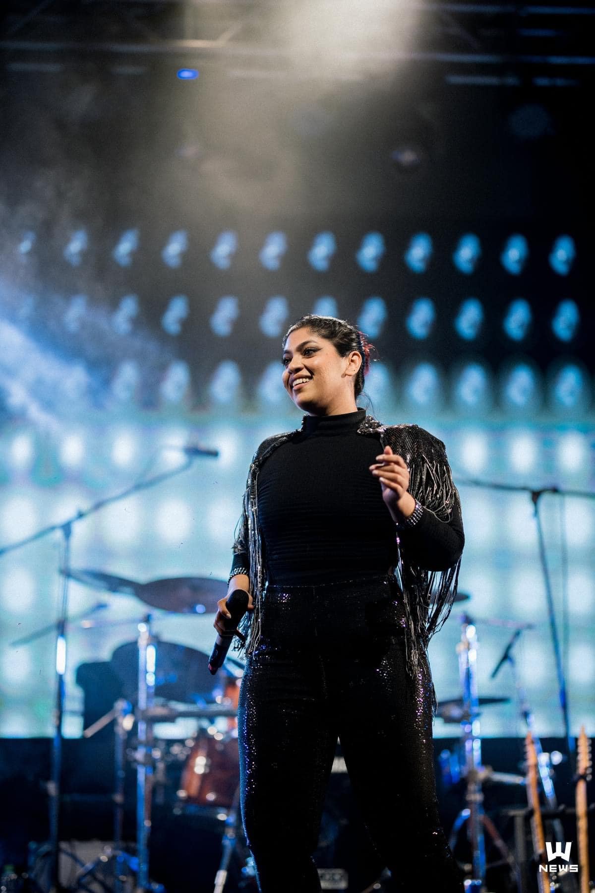 "වේදිකාවේදී මගේ හඬ එහි පියාපත් සොයාගෙන මගේ මුළු ආත්මයම පියාසර කරනවා ...