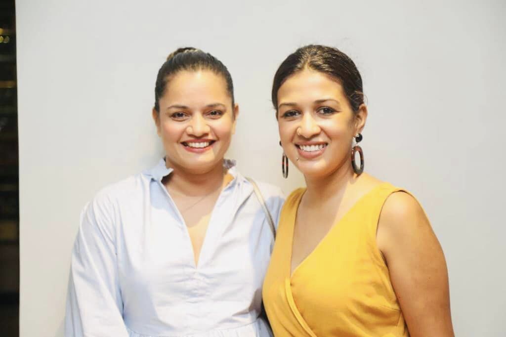 "කන්න බොන්නම හම්බෙන යාළුවෝ..." කාලෙකට පස්සේ හොඳම යාළුවත් එක්ක සුජානි ...