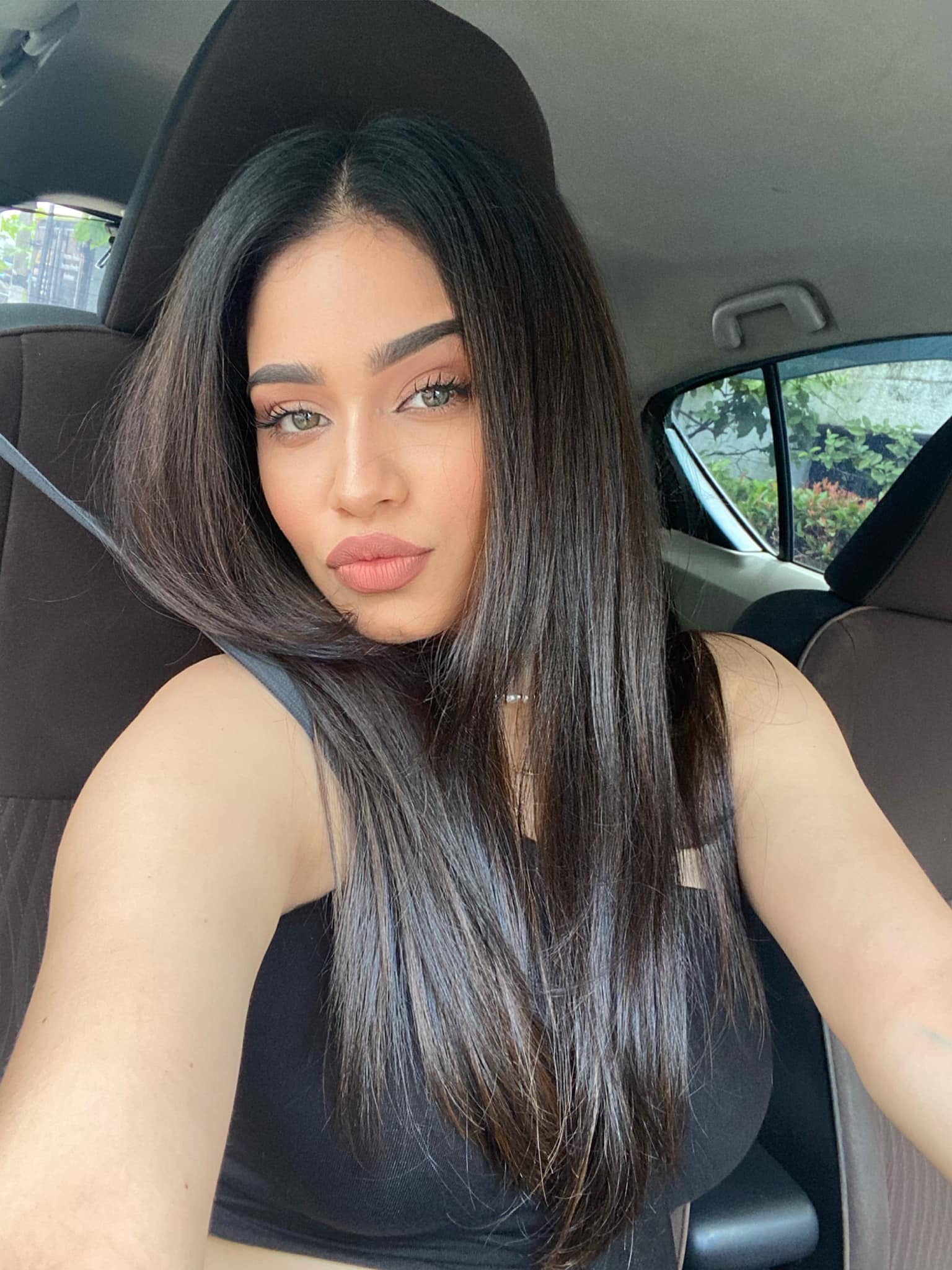 " මට පෙම්වතෙක් ඉන්න ඕන නේ පෙම් කතාවක් තියෙන්න.... " රංගන ශිල්පීන්ගේ ආදරය තවමත් ප්‍රතික්ශේප කරන ...