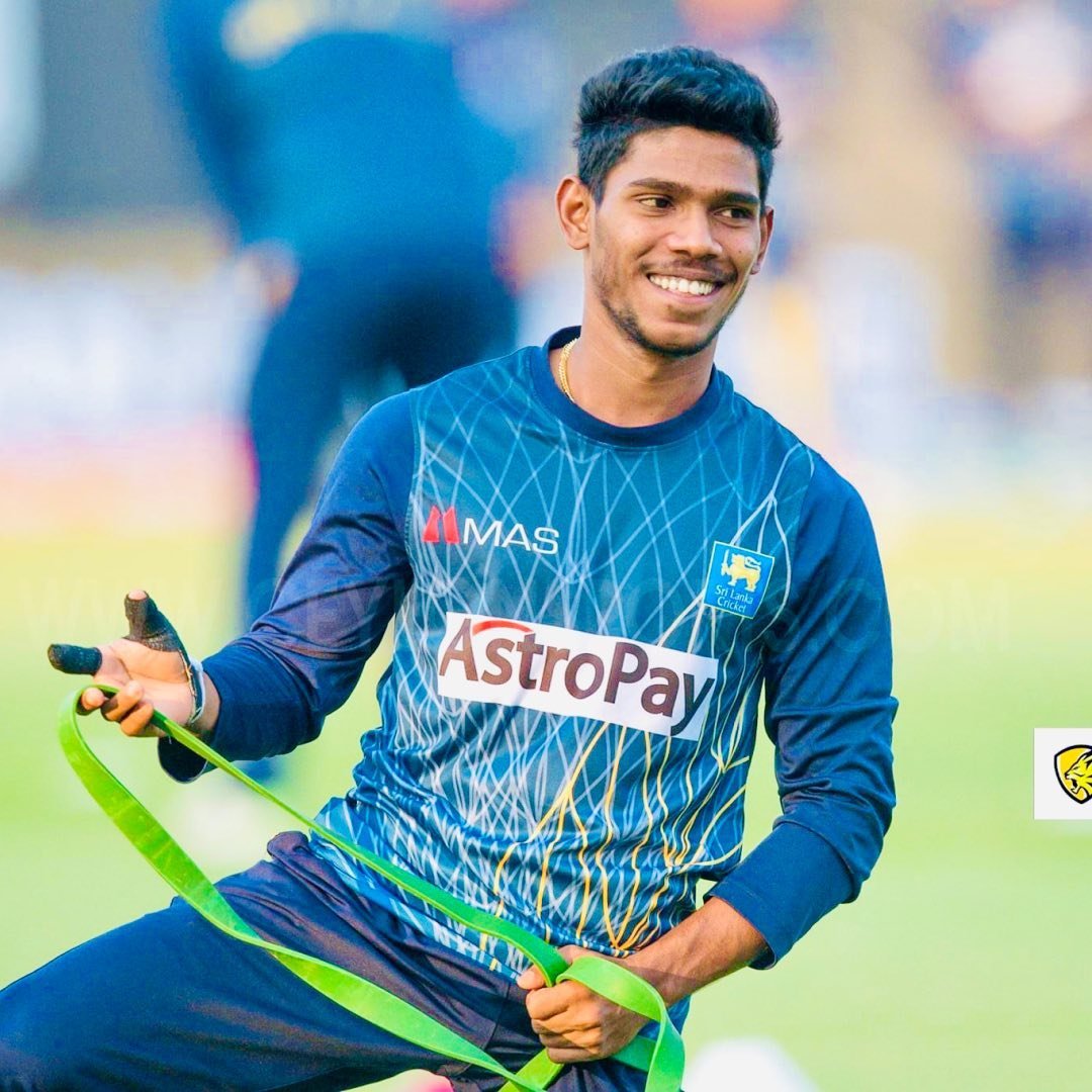 ශ්‍රී ලංකා ක්‍රිකට් කණ්ඩායමට නැතුවම බැරි ආරම්භක පිතිකරුවාගේ සුන්දර ආදරය ...
