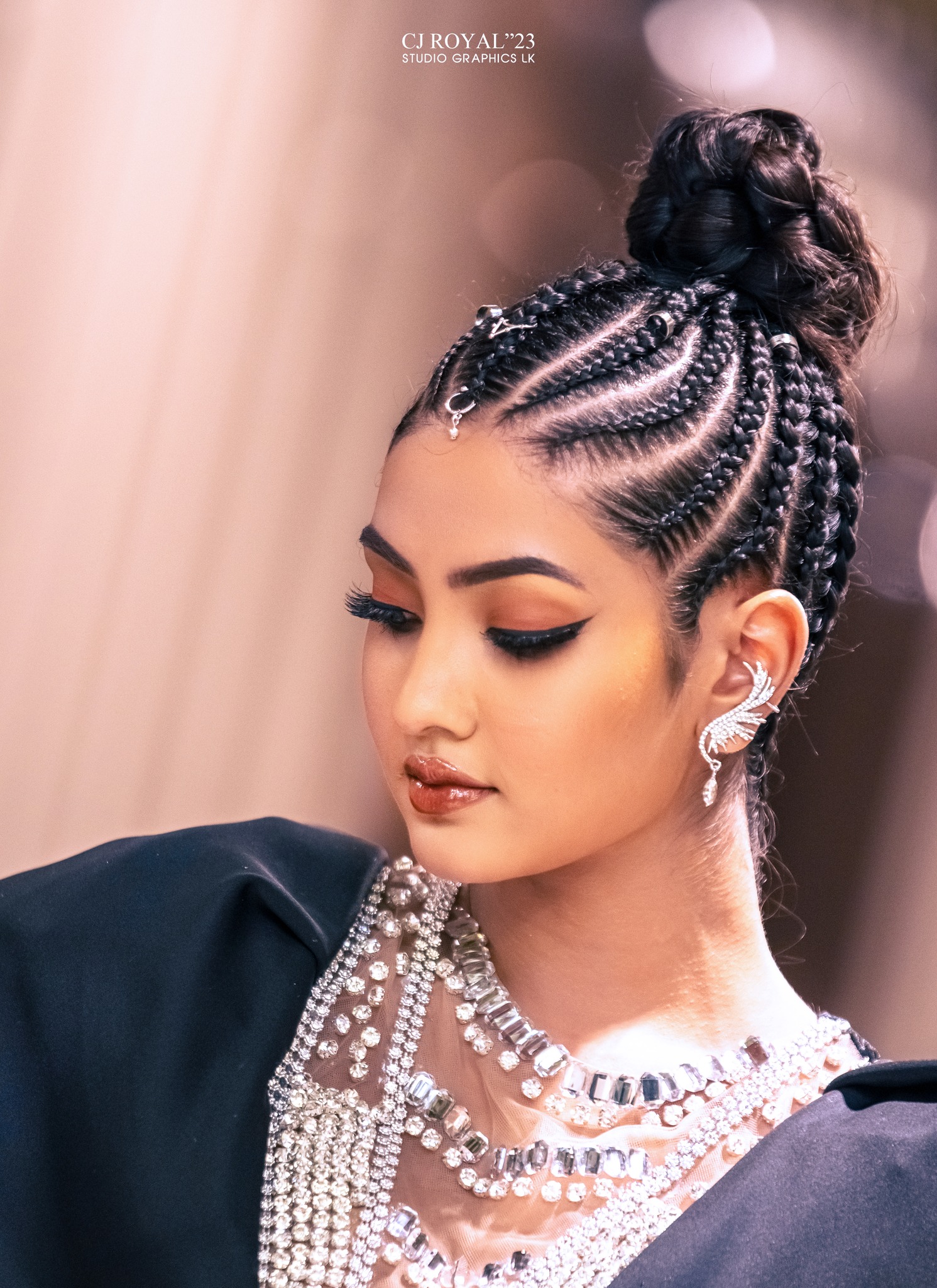 ඇයත් එදා රෑ හැමෝගෙම ආකර්ශනය දිනාගත්ත තාරකාවක්..... මෙදා සැරේ CJ අවුරුදු ...