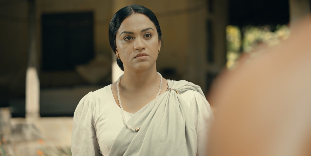 "සිනමා රූපීව ටෙලි සිත්තමක් කරන්න හැමදාම මාර විදිහට මහන්සි වෙනවා... ඇහැට ...