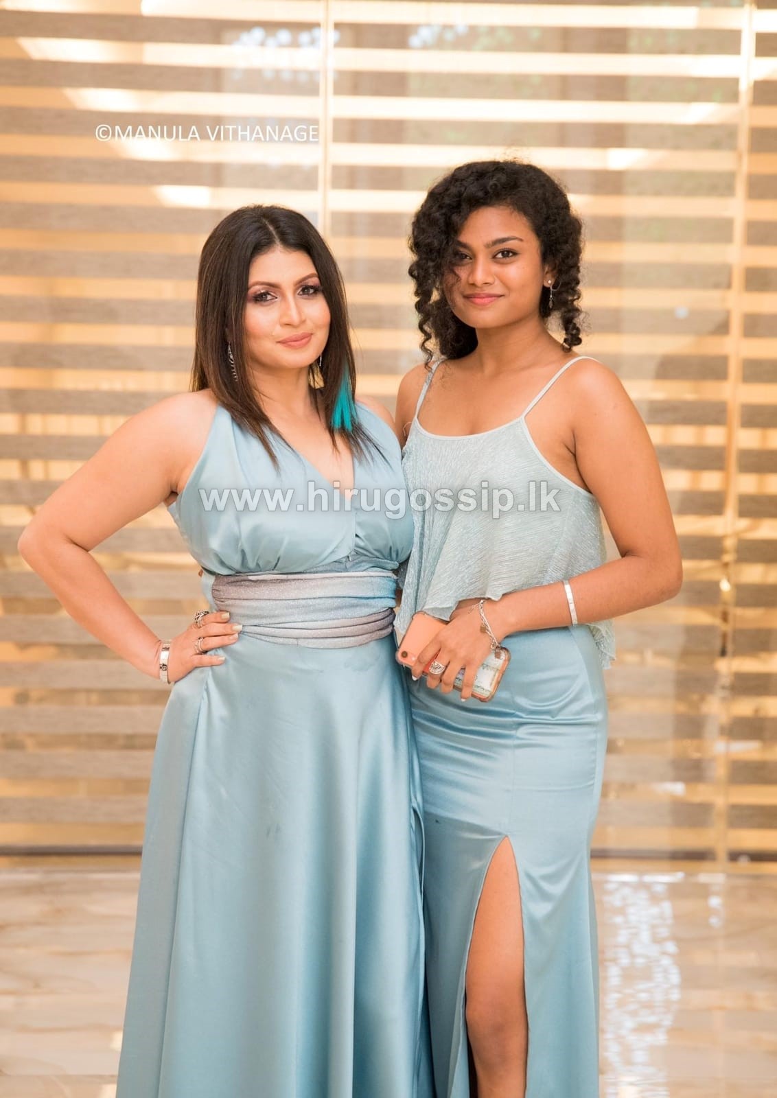 එයා හරිම ආසයි දූ ස්කූල් යුනිෆෝම් ඇඳලා ඉද්දී.. අනේ මගේ දූ එයාගේ ඉස්කෝලේට යන අන්තිම දවසේ ළඟ ඉඳලම ...