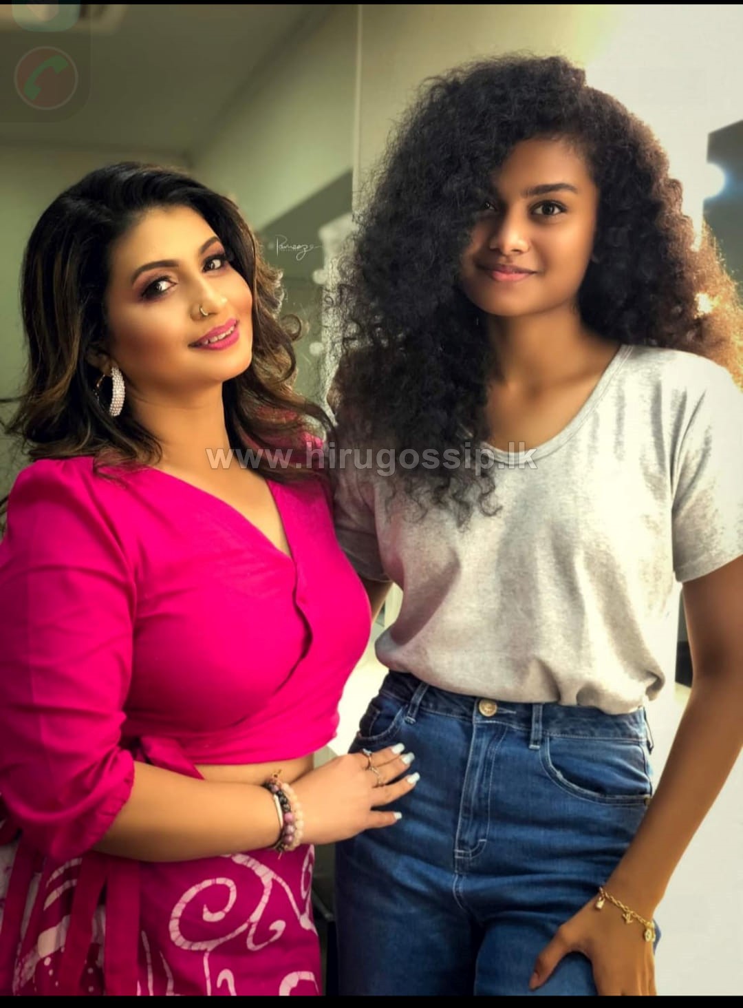 මම රොශානා, රොසානා නෙමේ, කවුරුහරි ලොකු අමාරුවක් තියෙන කෙනෙක්..” - මනූෂට කිව්වා කියපු කතාවක් ගැන ...