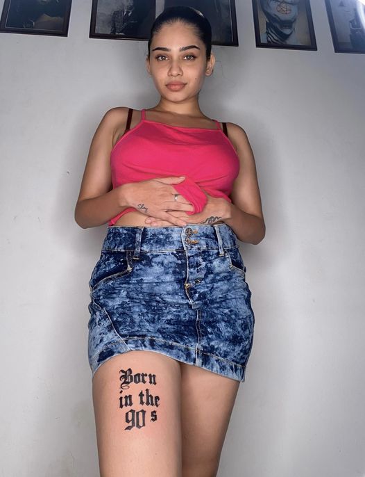 දැක්කද දැක්කද එයාගෙ අලුත්ම ටැටූ එක... කොල්ලො පිස්සුවෙන් වගේ වශී වෙලා ඉන්න, ශෙහානිගෙ ලස්සනම ටැටූ ...