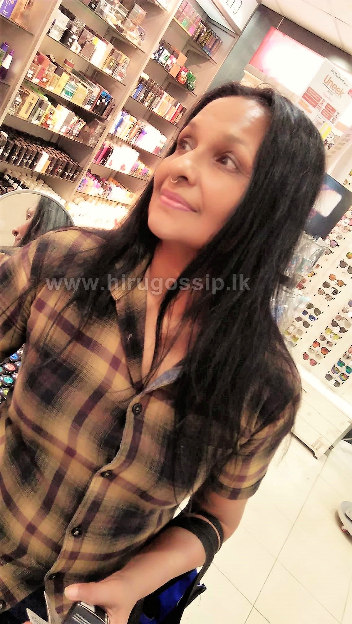 අනුශා සොනාලි, චන්දි රසිකා වගේ මගේ වර්ගයේ සිනමා පටවල රඟපාපු අයට මොකද ...
