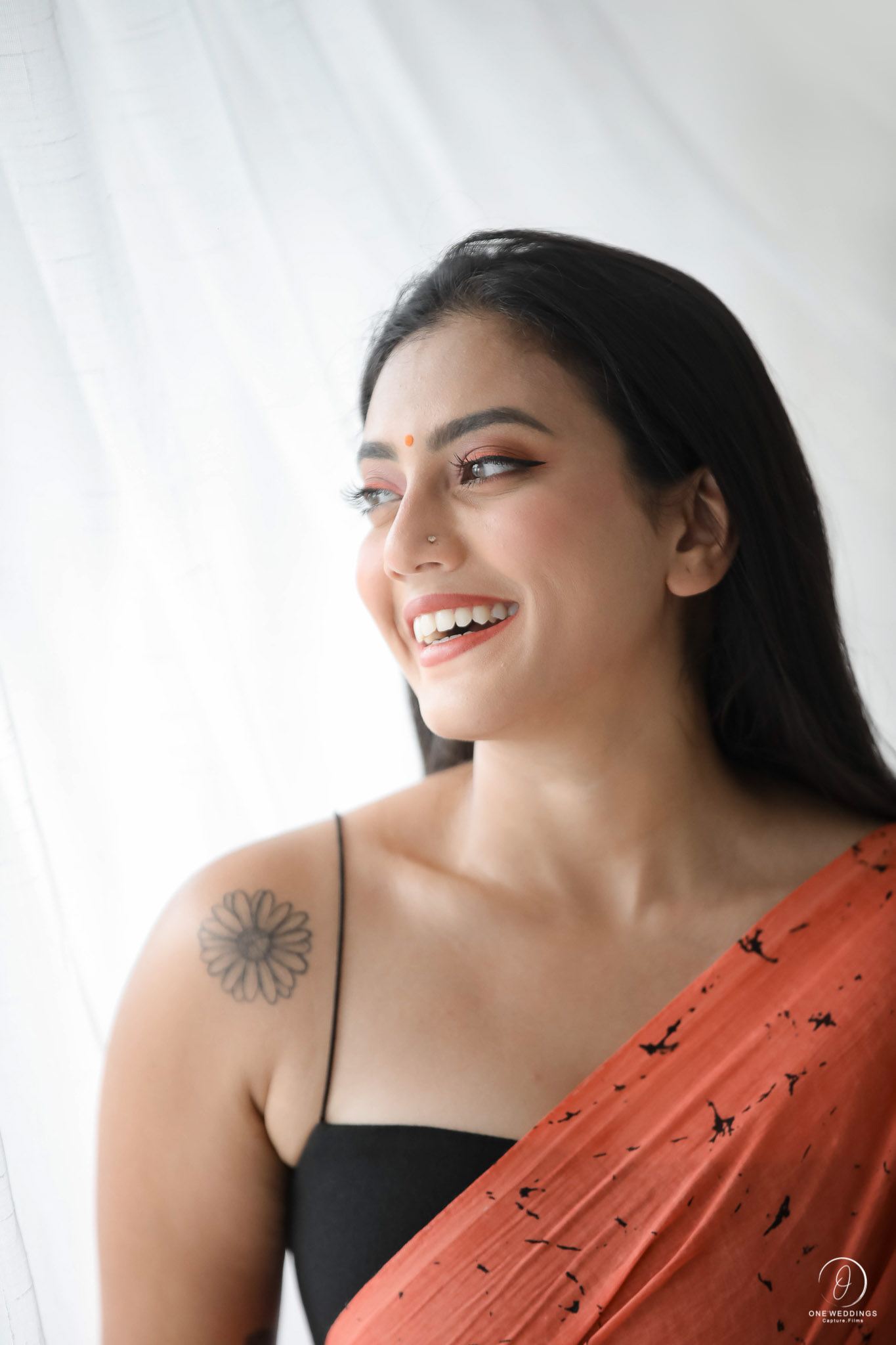 "වැහිබිඳු වැටෙනවා නම් සුළඟක් සැලෙනවා නම් මොහොතක් තනිවී විඳිමී ආදරේ ...