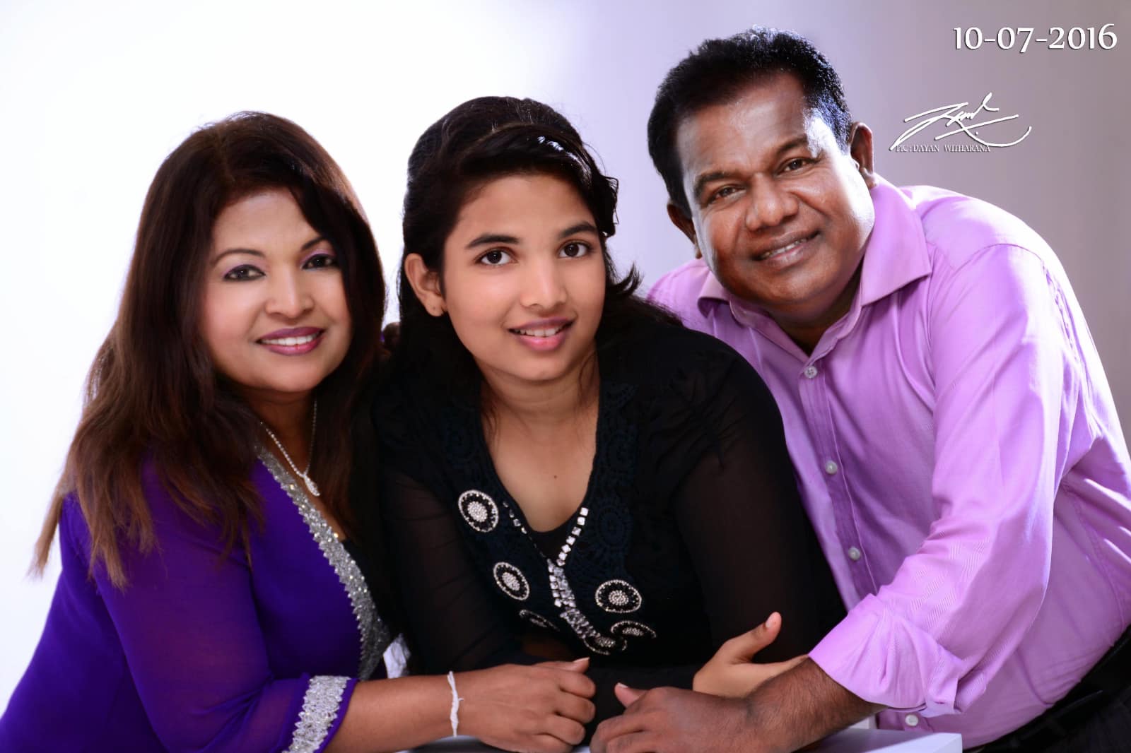 "කිසිදු බාහිර තුවාලයක් හෝ සීරීමක් මෘතදේහයේ නැහැ..." රූපලාවන්‍ය ශිල්පිනී ...
