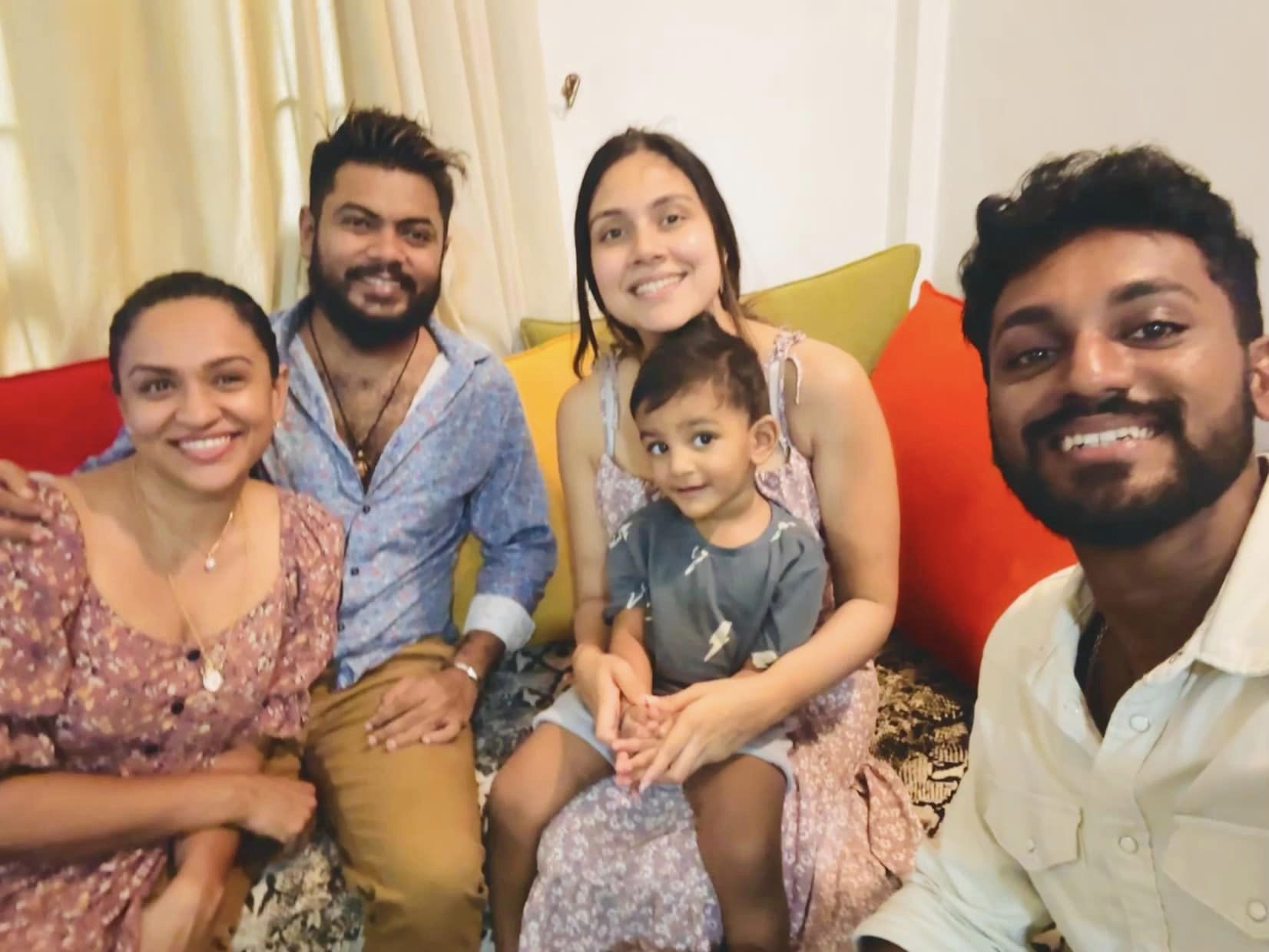 "Happy Birthday චූටි මල්ලි" - සජිතගේ උපන් දිනය දා අක්කා මාධවී තැබූ සටහන ...
