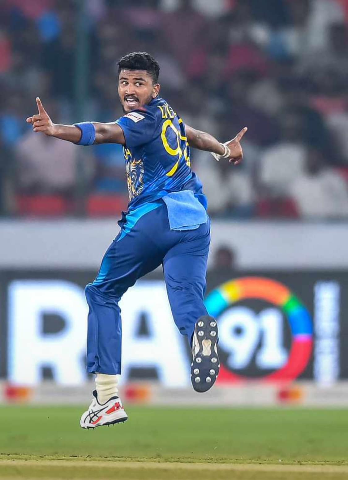 ඩිල්ශාන් වෙනුවට බිනුර ඕනෑ කියයි.මෙන්න "රම්බෝ" ගැන ඇසෙන අලුත්ම කතාව ...