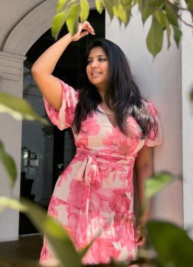 තනිකම රත්තරං කියලා සෙනාලි මේ හදන්නේ තනියම ඉන්නද...? කාලෙකට පස්සේ ...