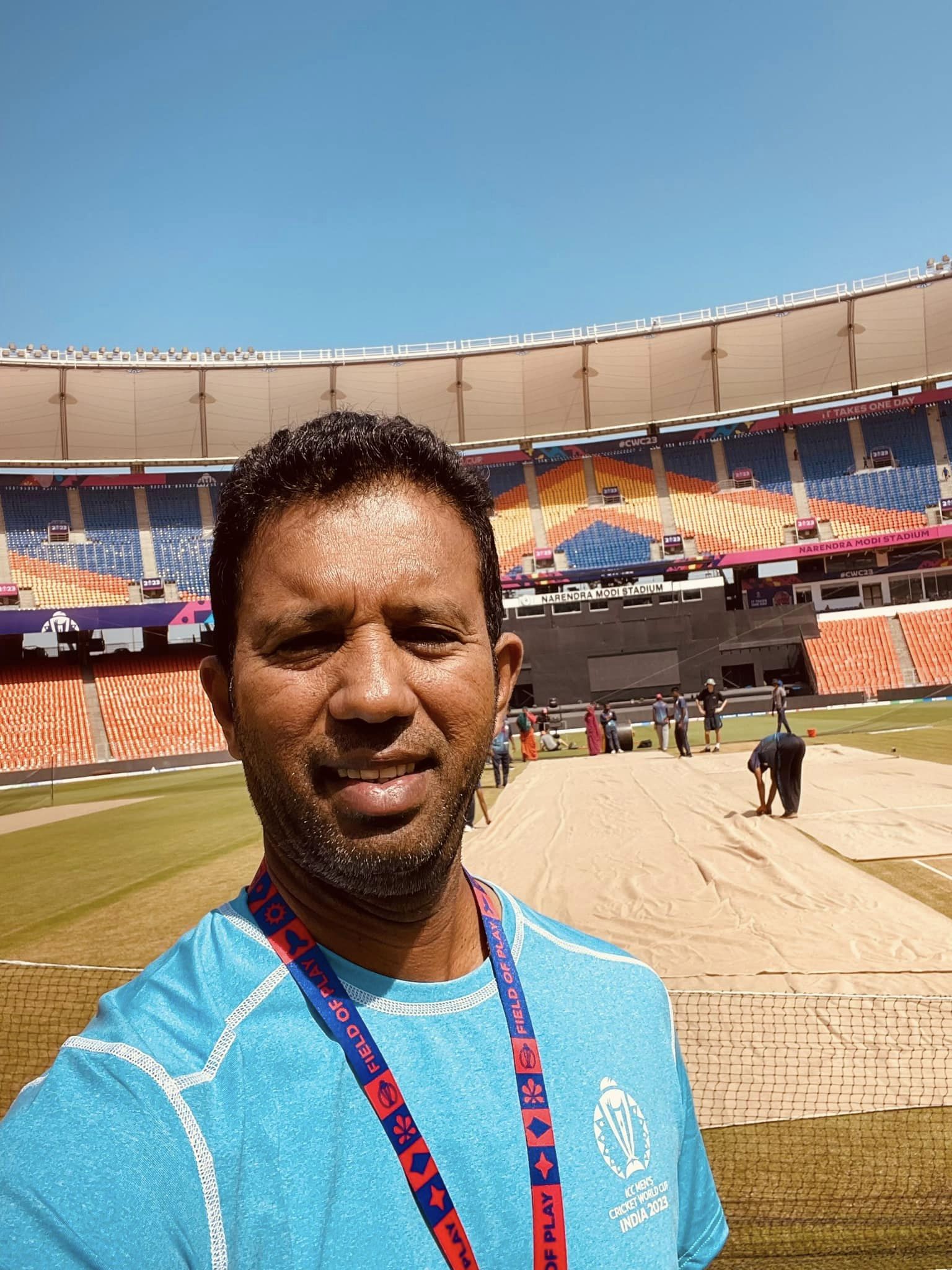 ලෝක කුසලාන තරඟාවලියේ ප්‍රථම තරඟයට කලින් කුමාර් ධර්මසේන තැබූ සටහන ...