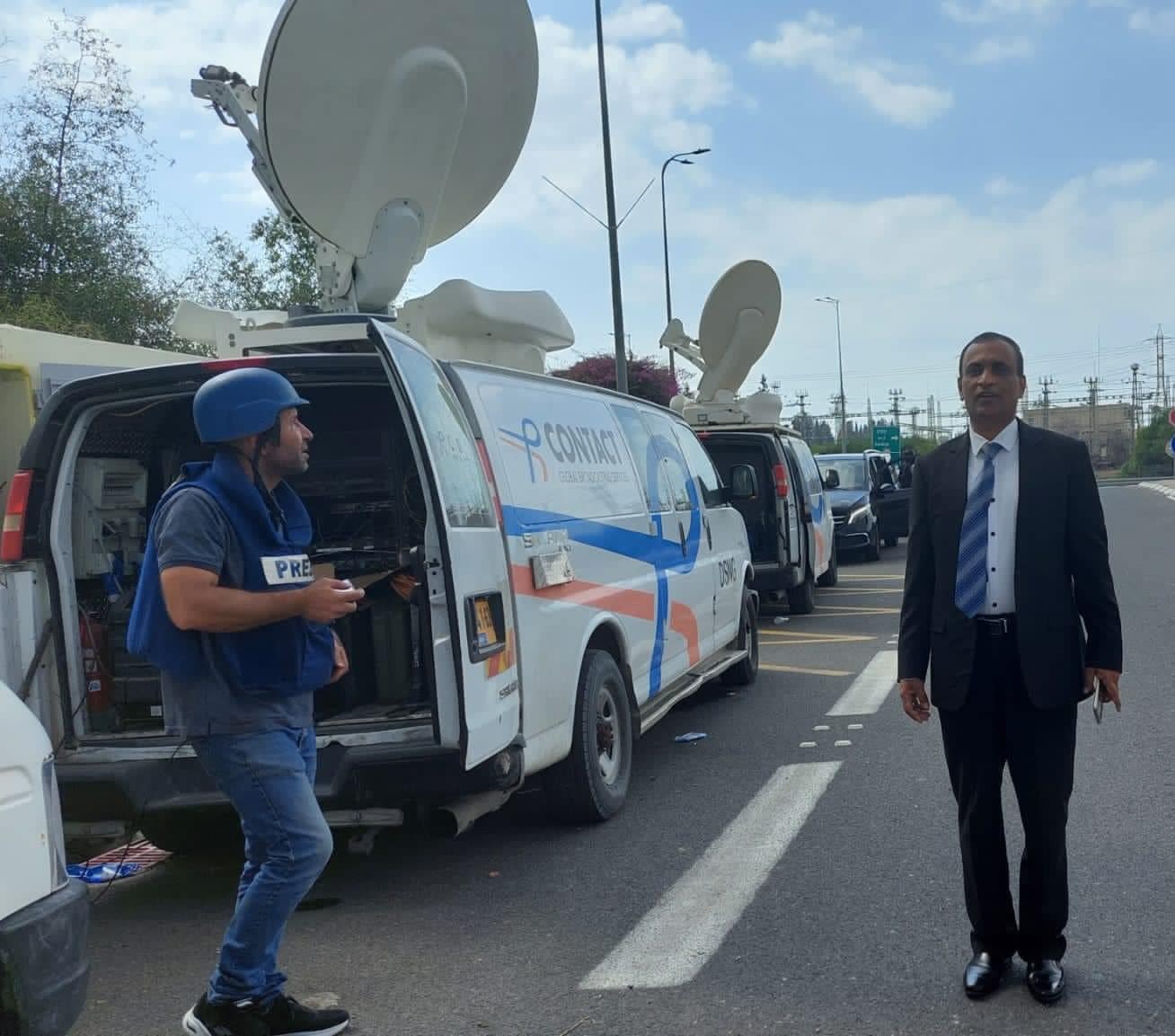 යුද්ධය ගැන නොසිතා අපේ මිනිස්සු ගැන සොයන බලන ආදරණීය තානාපතිවරයා - Nimal ...