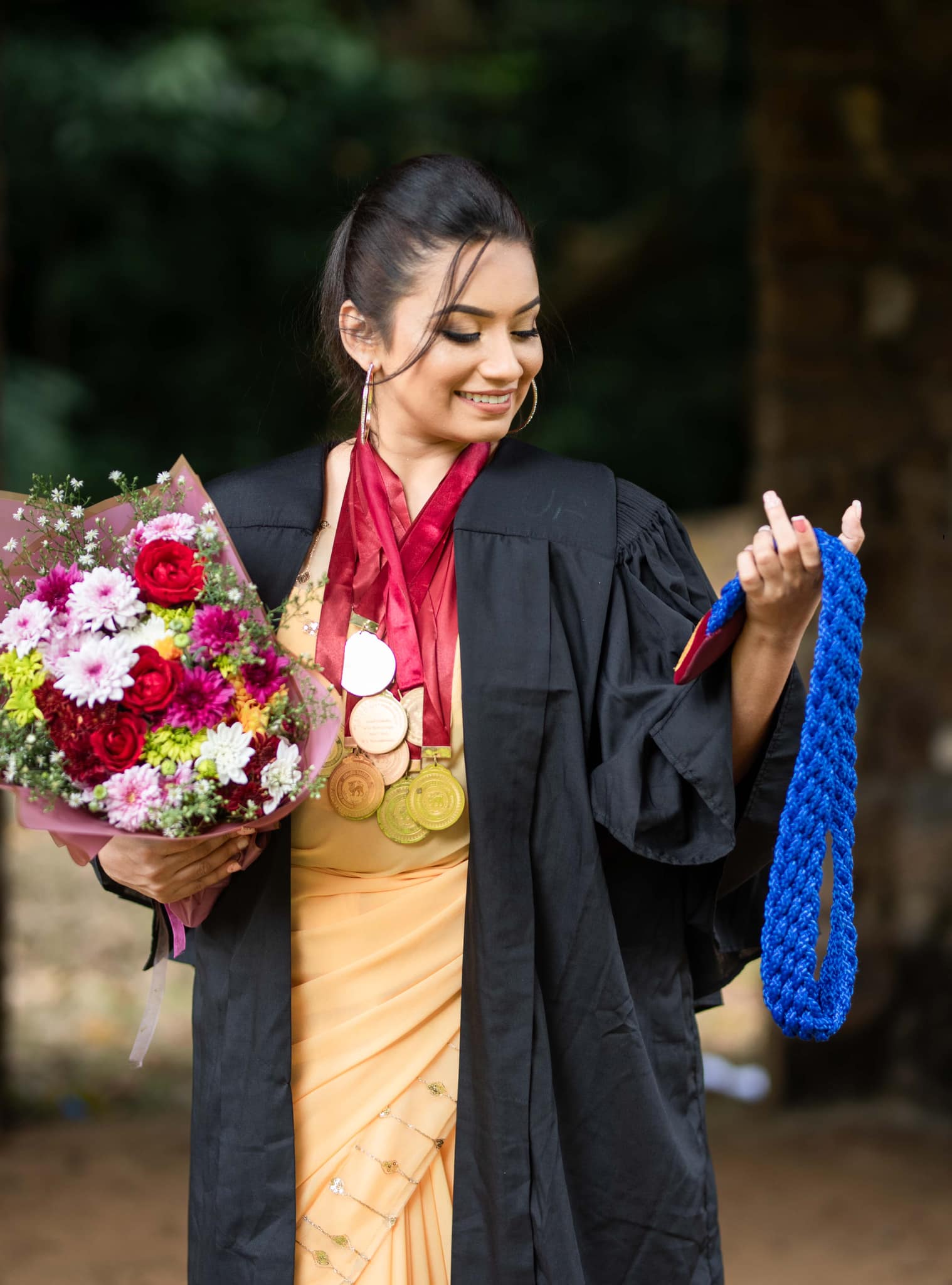 එකම නම අට වතාවක්.. සැබවින්ම ඇය නිදහස් අධ්‍යාපනයේ අර්ථය කියාදුන් ...