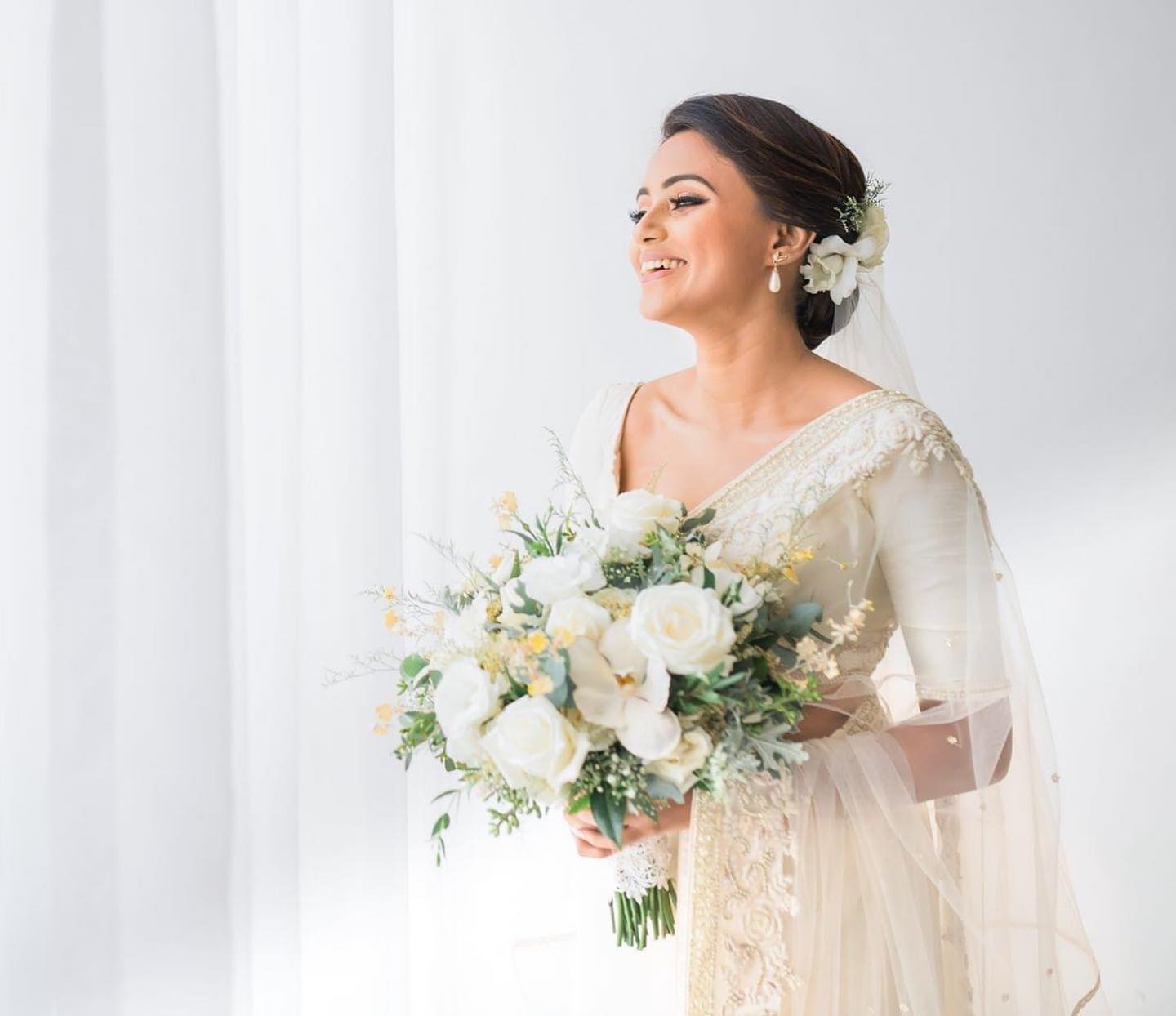 ගෙවුණු වසර 4ක්.. සුන්දර මතක ගොඩක්.. ඒ දෙන්නාගේ ආදර කතාව අලුත් ...