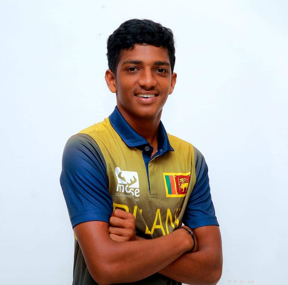 ලෝක පූජිත ක්‍රිකට් විස්තර විචාරකයාගේ අනාවැකියට වටිනාකමක් එක්කළ ලංකාවේ "පුංචි සංගා.." - Sharujan ...