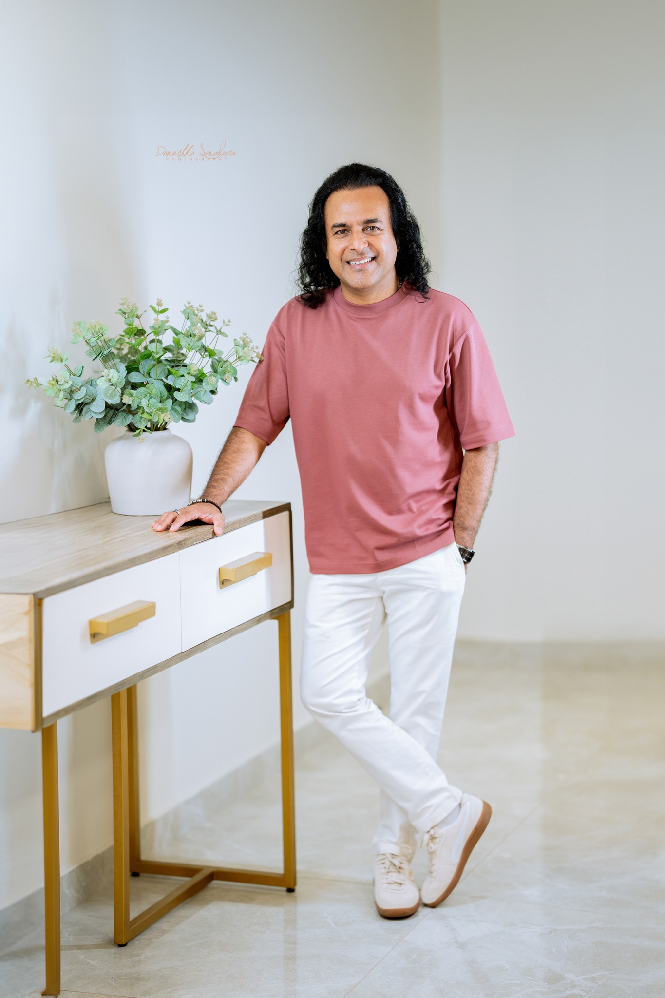 "අත්වැල් බැඳගෙන ජීවිතය විඳිමින් ආ දුර හරිම ආදරණීයයි.." ජීවිතේ තවත් ...