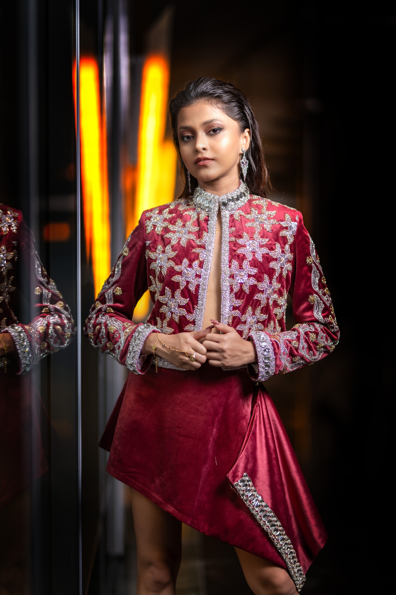 යොහානි "ඒක දිග මදිද" කියලා කෙළින් අහපු එකට වැඩිහිටි පරම්පරාවට කේන්ති ...