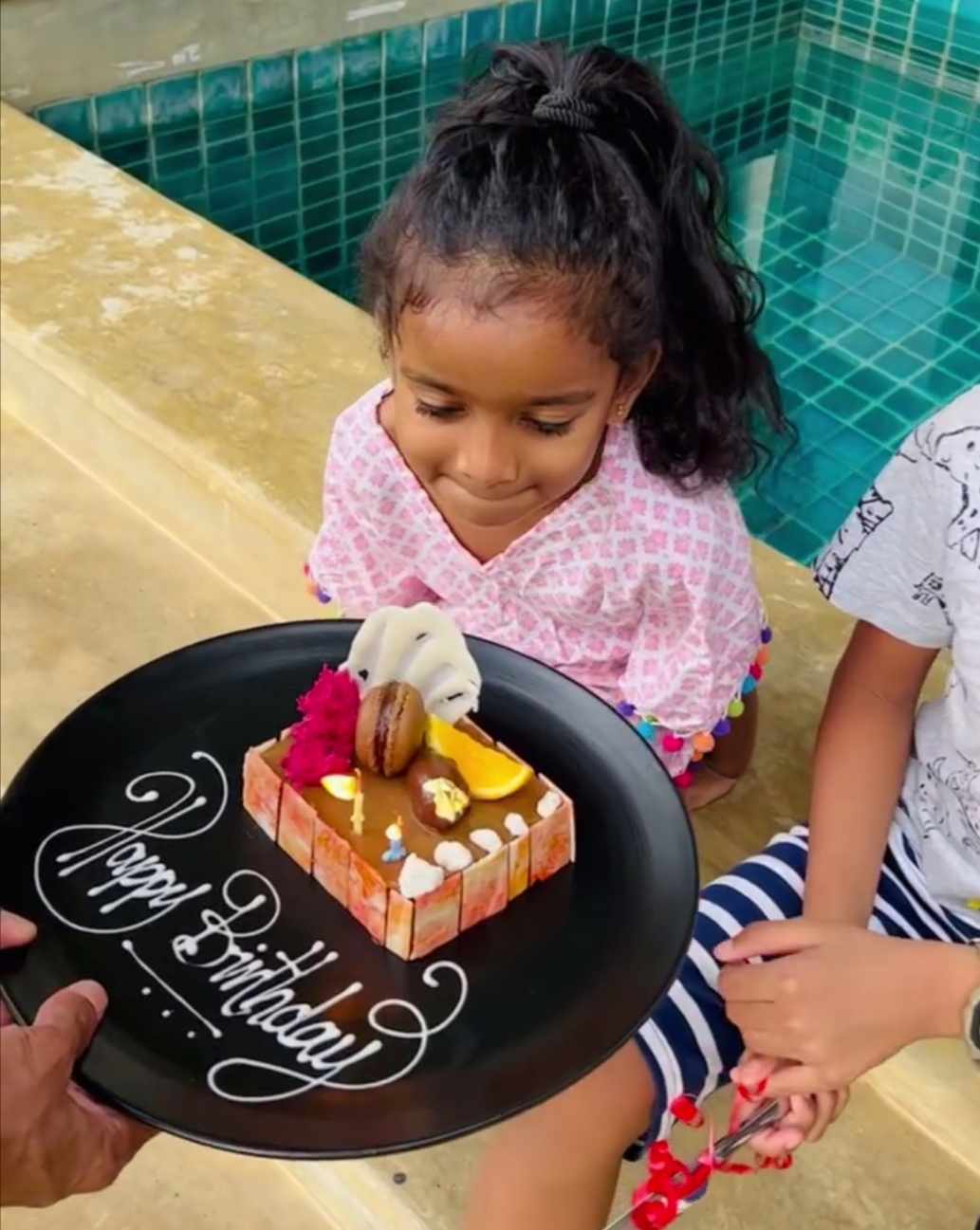 චූටි ආර්යානාට චූටි සප්‍රයිස් එකක් මෙන්න බලන්න්කෝ දෝණිගේ සතුට 5119