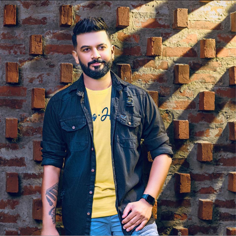 "මම ඉස්සර ඉඳන් ආස කරපු තැනක් තමයි ෆ්ලෑෂ් බැක් කියන්නේ" රටක් දන්න කී ...